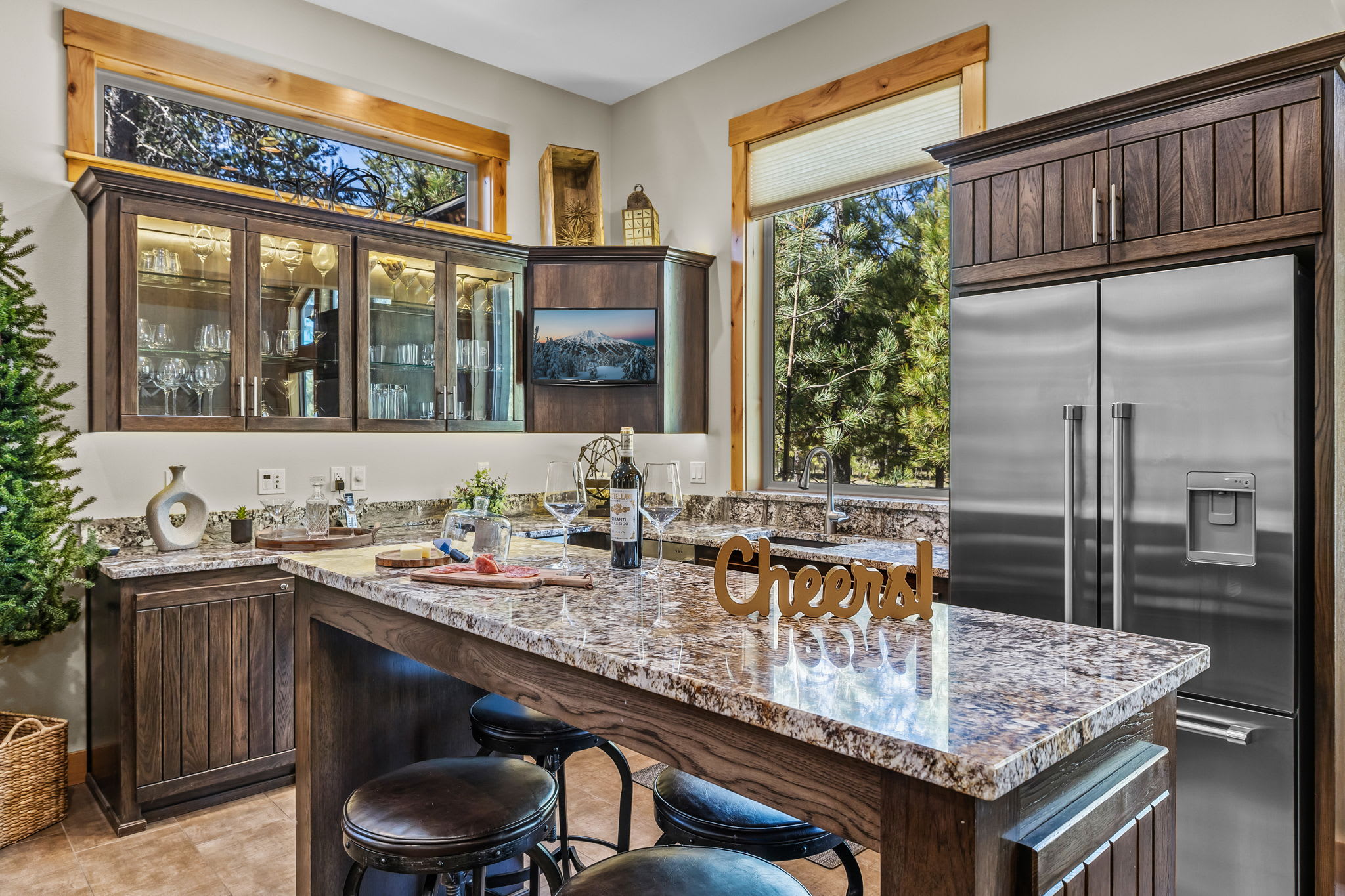 Luxury Sunriver Home w/ Bar, Hot Tub, 8 Bed 9 bath | Sunriver | Central ...