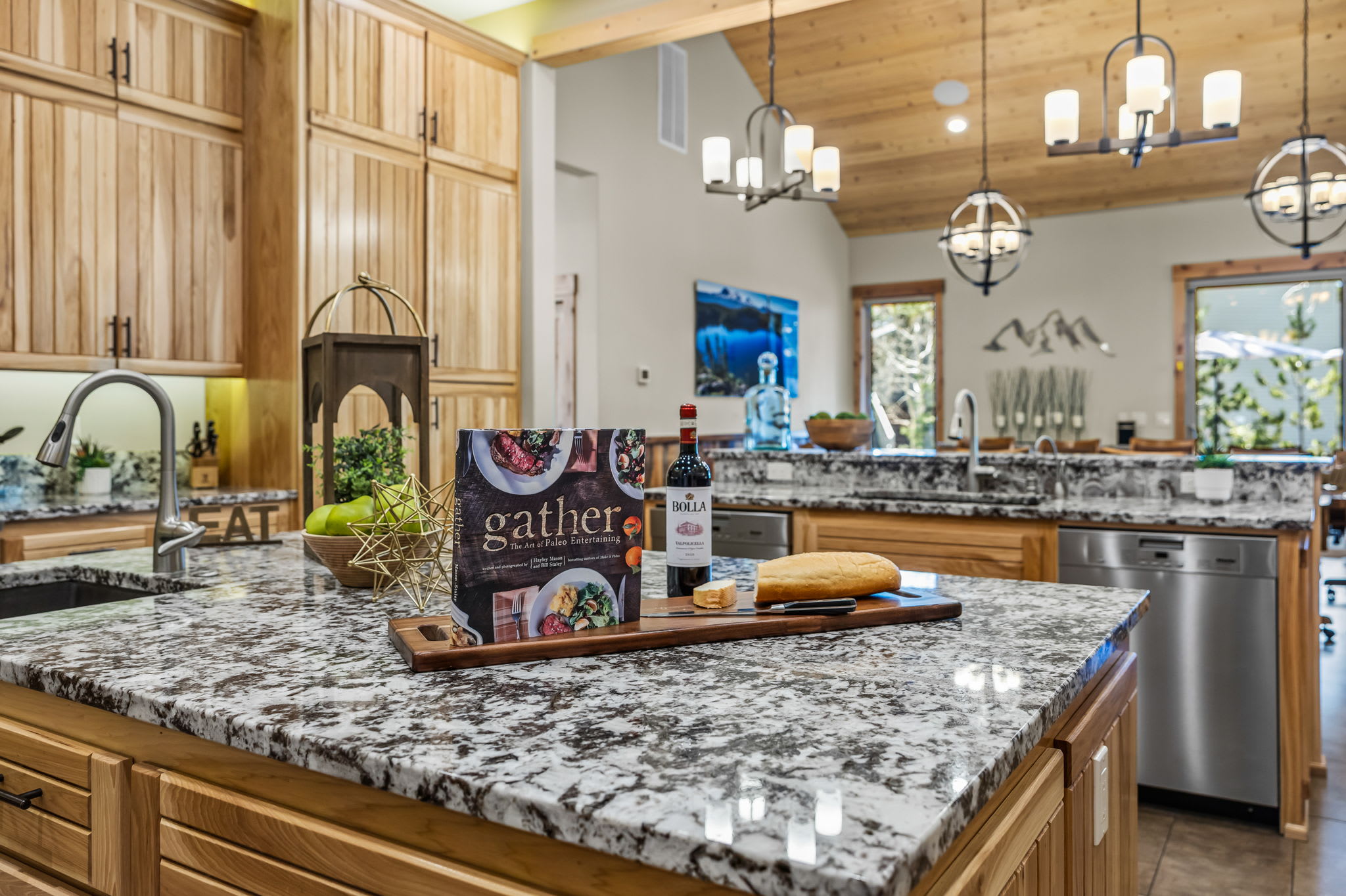 Luxury Sunriver Home w/ Bar, Hot Tub, 8 Bed 9 bath | Sunriver | Central ...