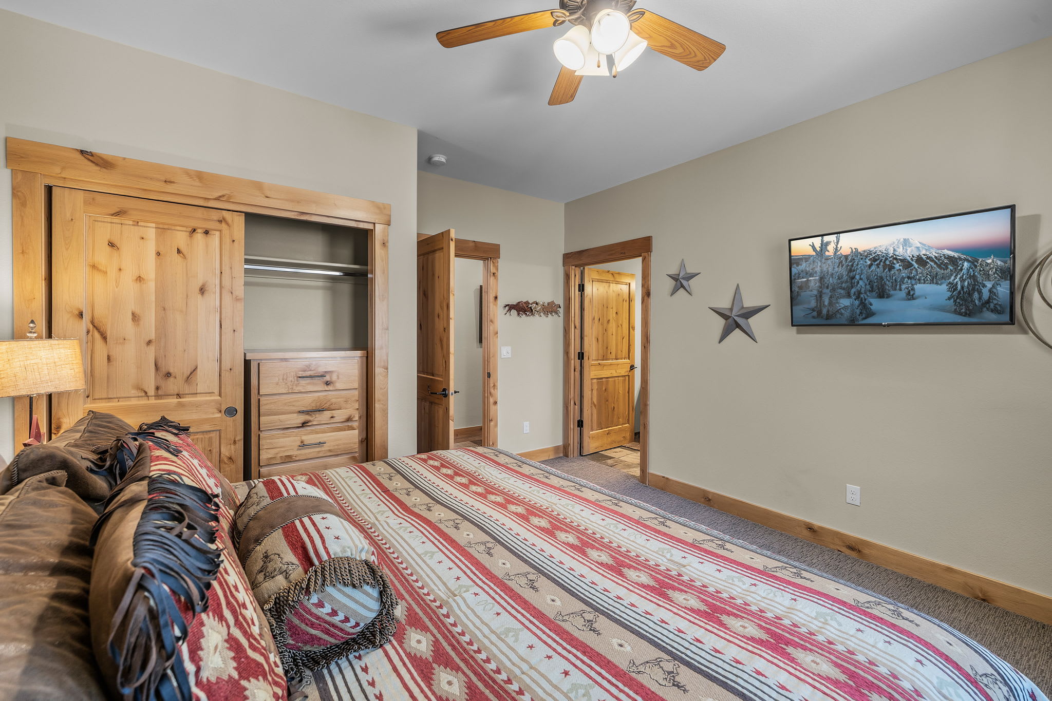 Luxury Sunriver Home w/ Bar, Hot Tub, 8 Bed 9 bath | Sunriver | Central ...