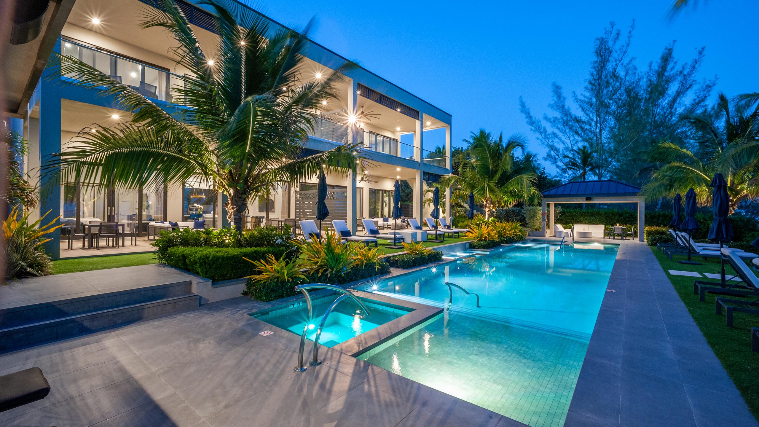 Black Urchin Resort - The Haven 29 Br Full Resort Buyout - Cayman Islands