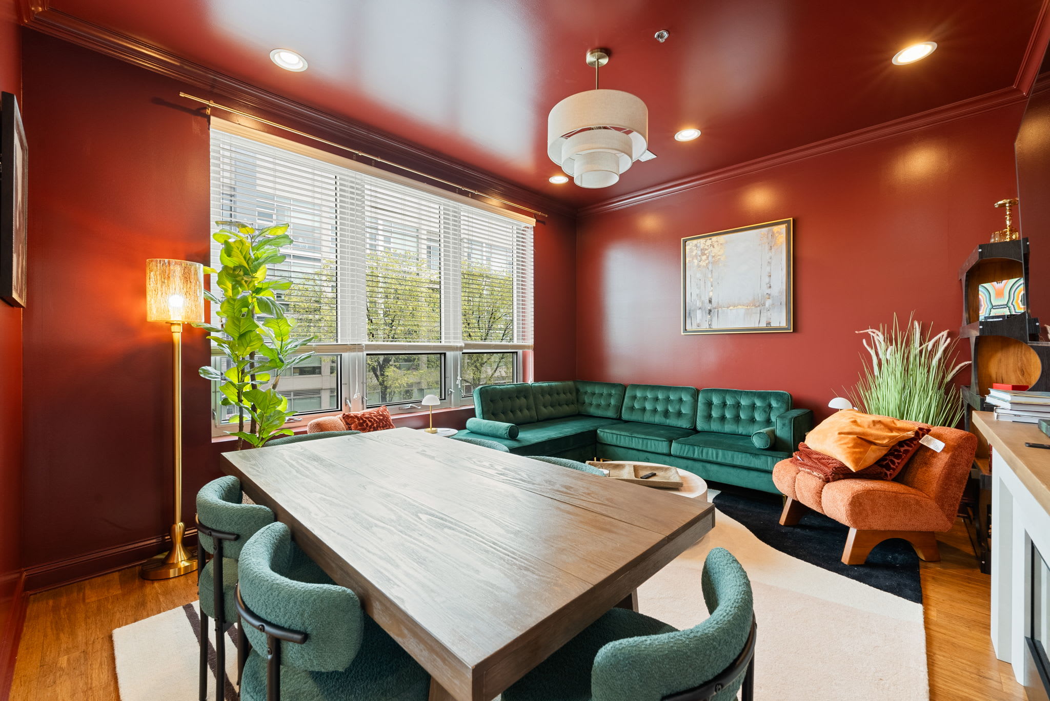1 Free Parking, Gym, Balcony, Sleeps 10 - Chicago