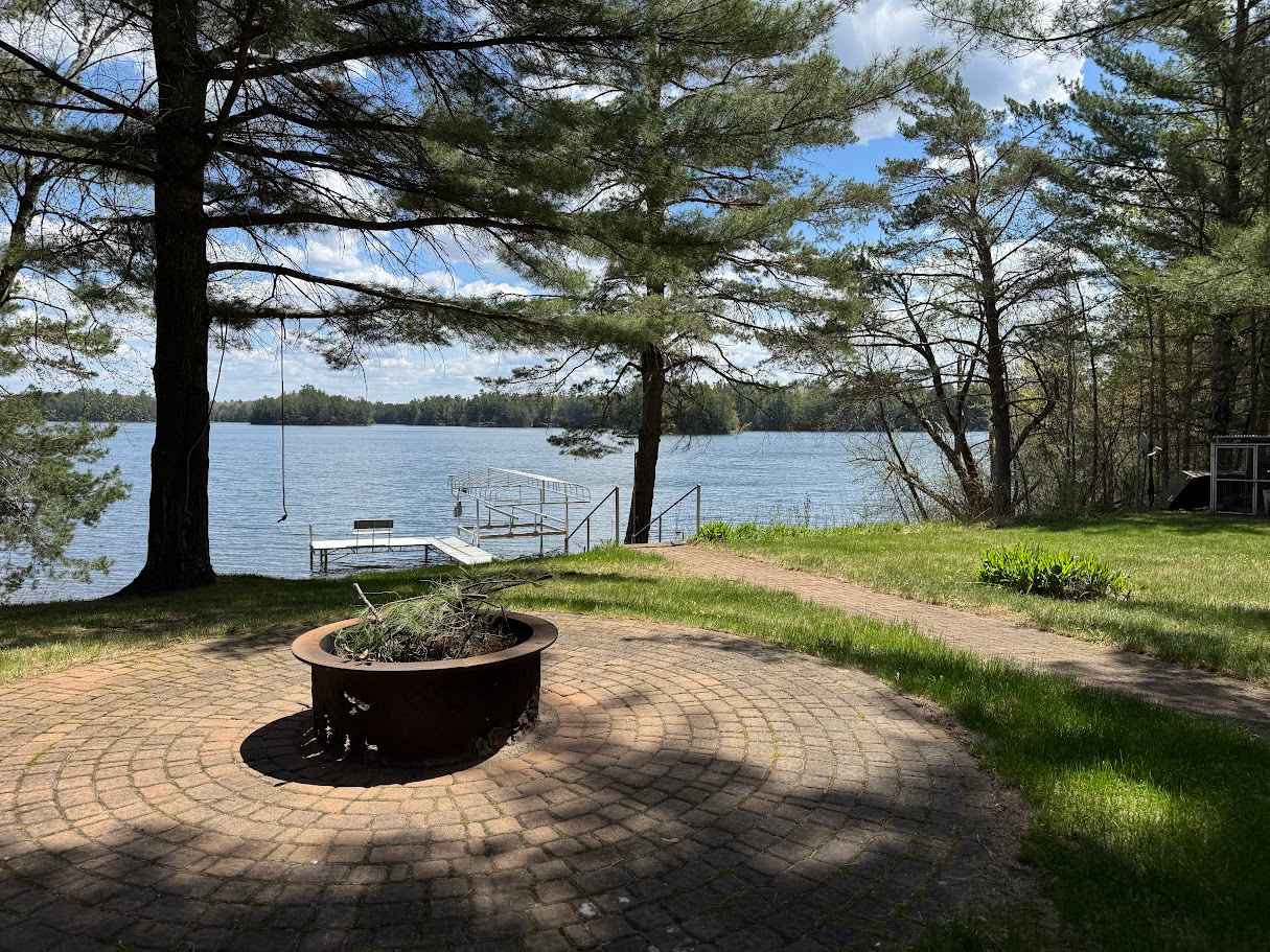 Katherine Lake Lodge | Hazelhurst | Lakeland Rental Management