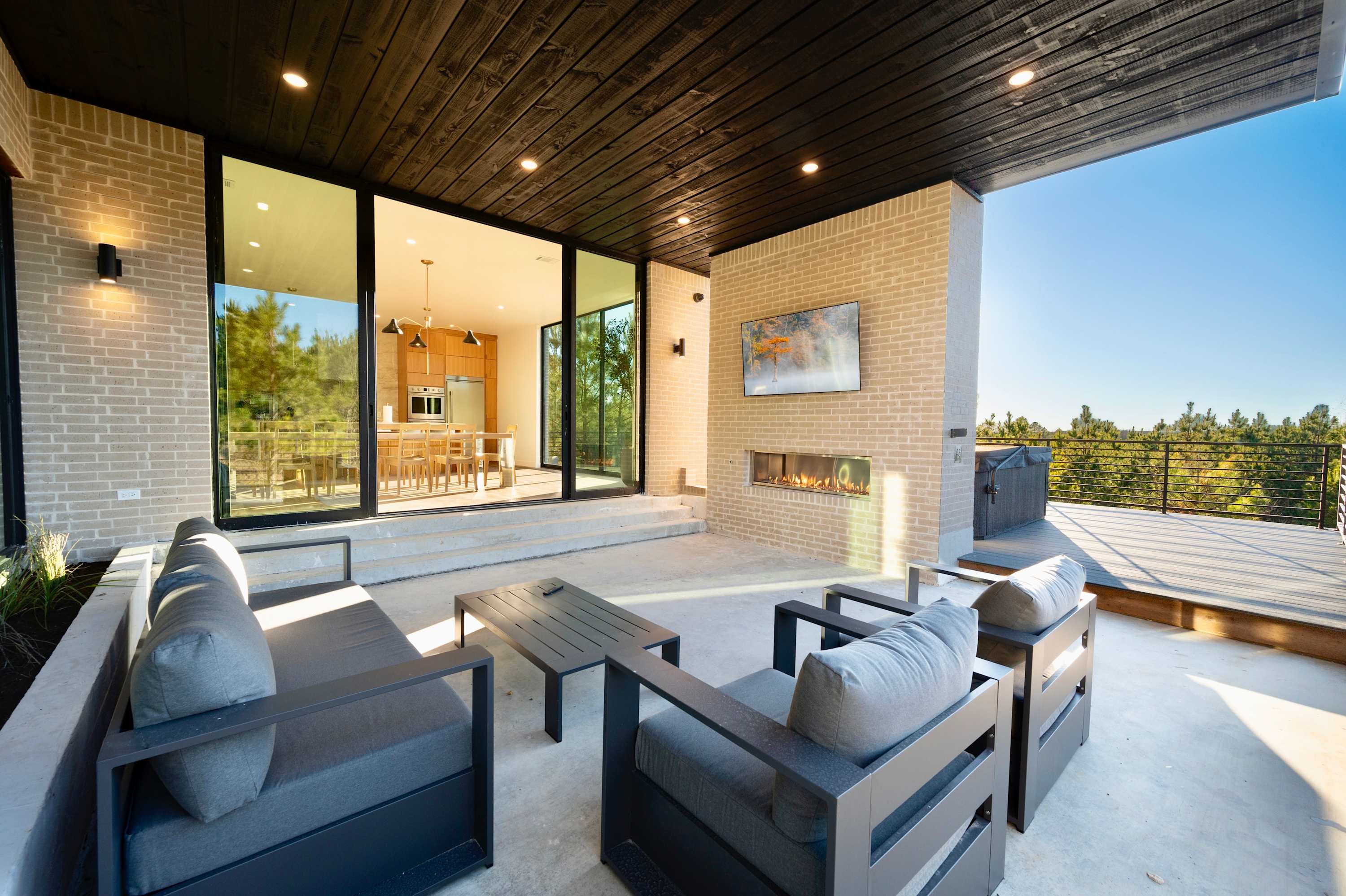 Pets | Fire Pit | Hot Tub | Sleeps 17 | Broken Bow | Mountain Fork ...