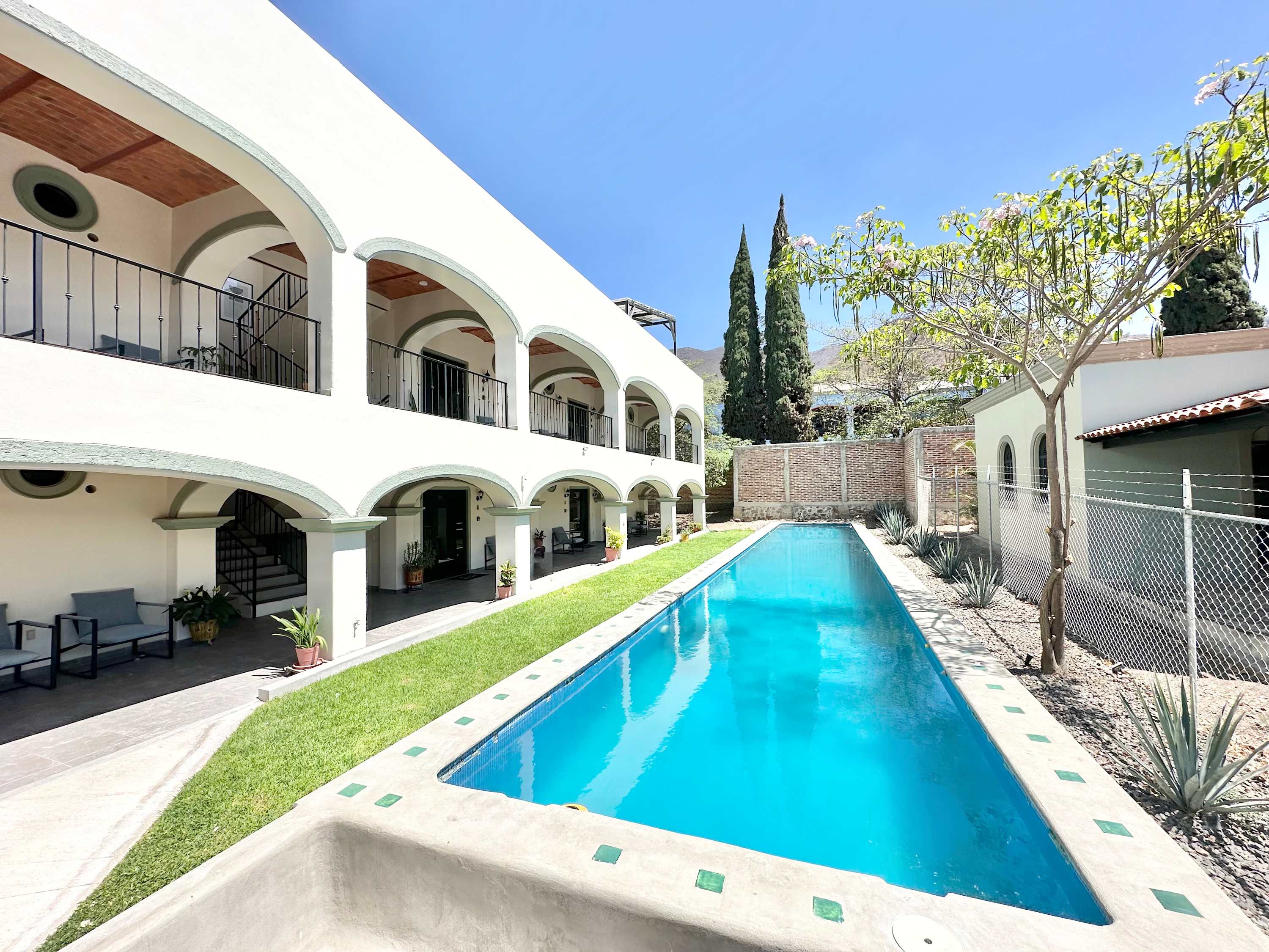 Poolside Paradise Suite In The Heart Of Ajijic - Ajijic
