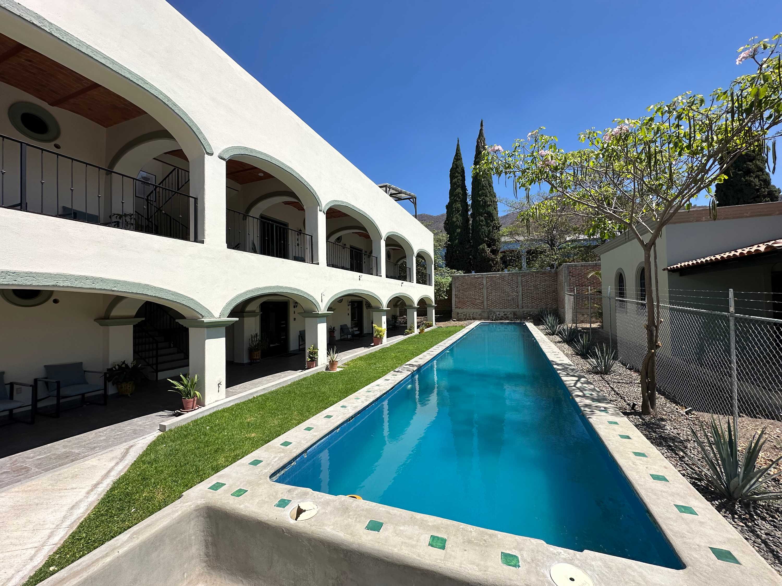 Serene Oasis Studio - Outdoor Salt Water Pool - Ajijic