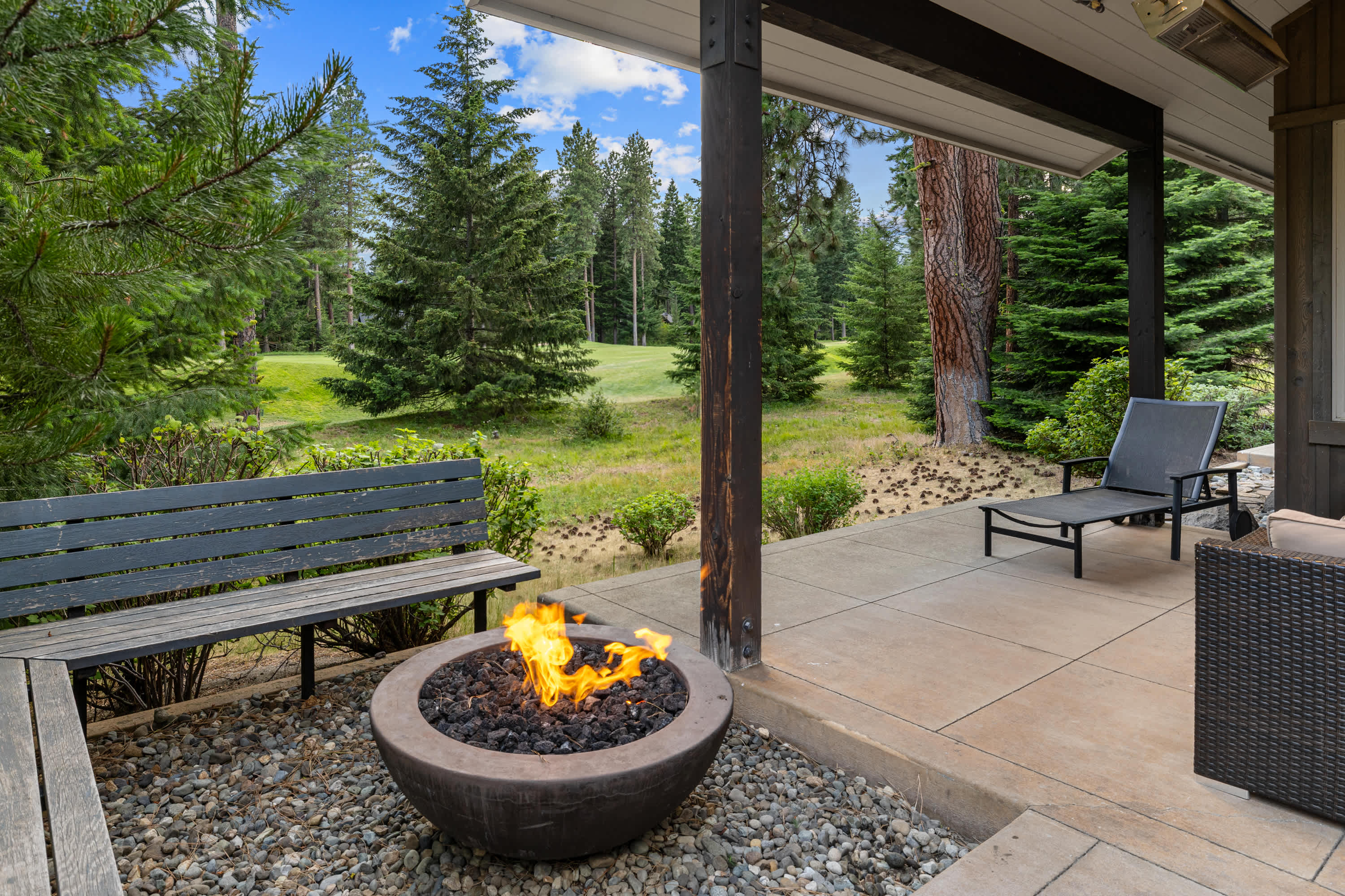 3BR | Fairway View, Hot Tub, Firepit, Xbox, BBQ | Cle Elum | Blue Sky Retreats