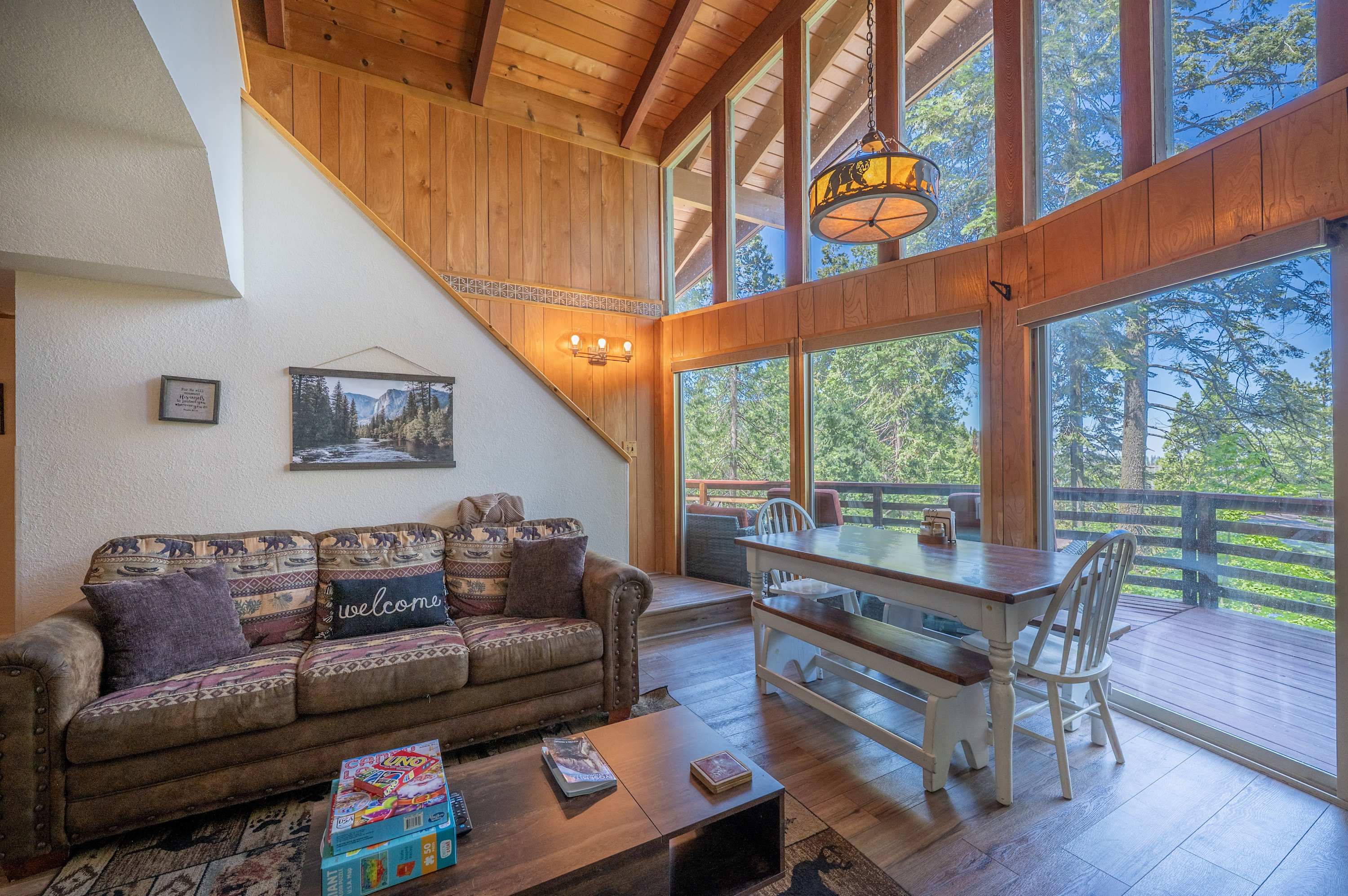 Cub's cabin Family house inside the gates of Yosemite Park ...