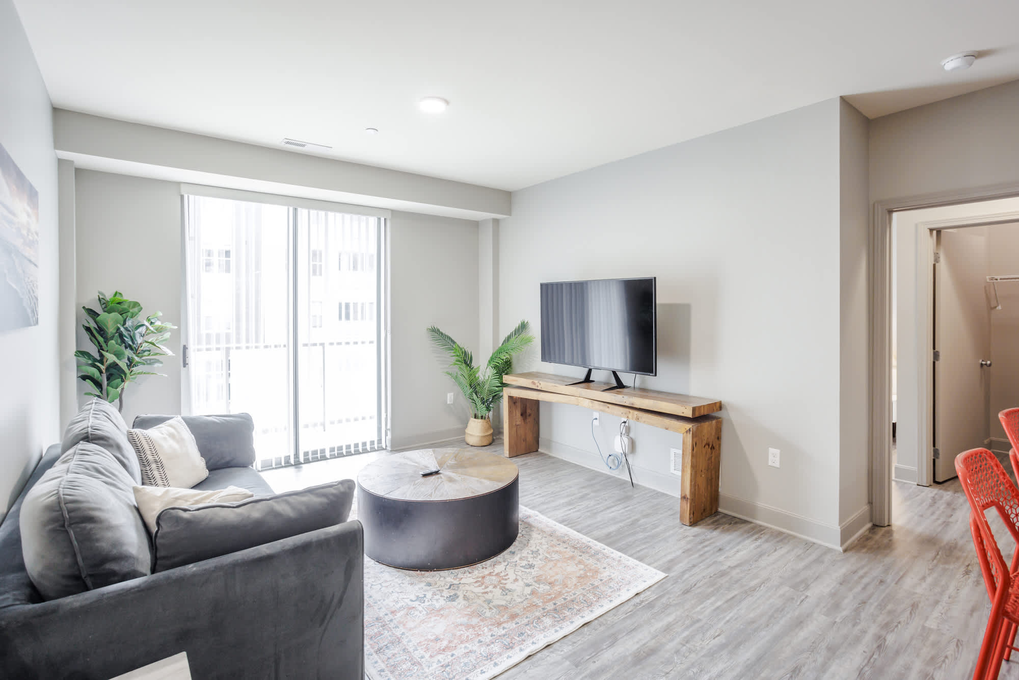 2br/2ba Cozysuites At The Banks - Cincinnati, OH