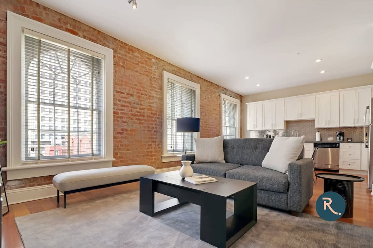 Charming Location And Modern Comforts - Delightful New Orleans Retreat - La Nouvelle-Orléans, LA