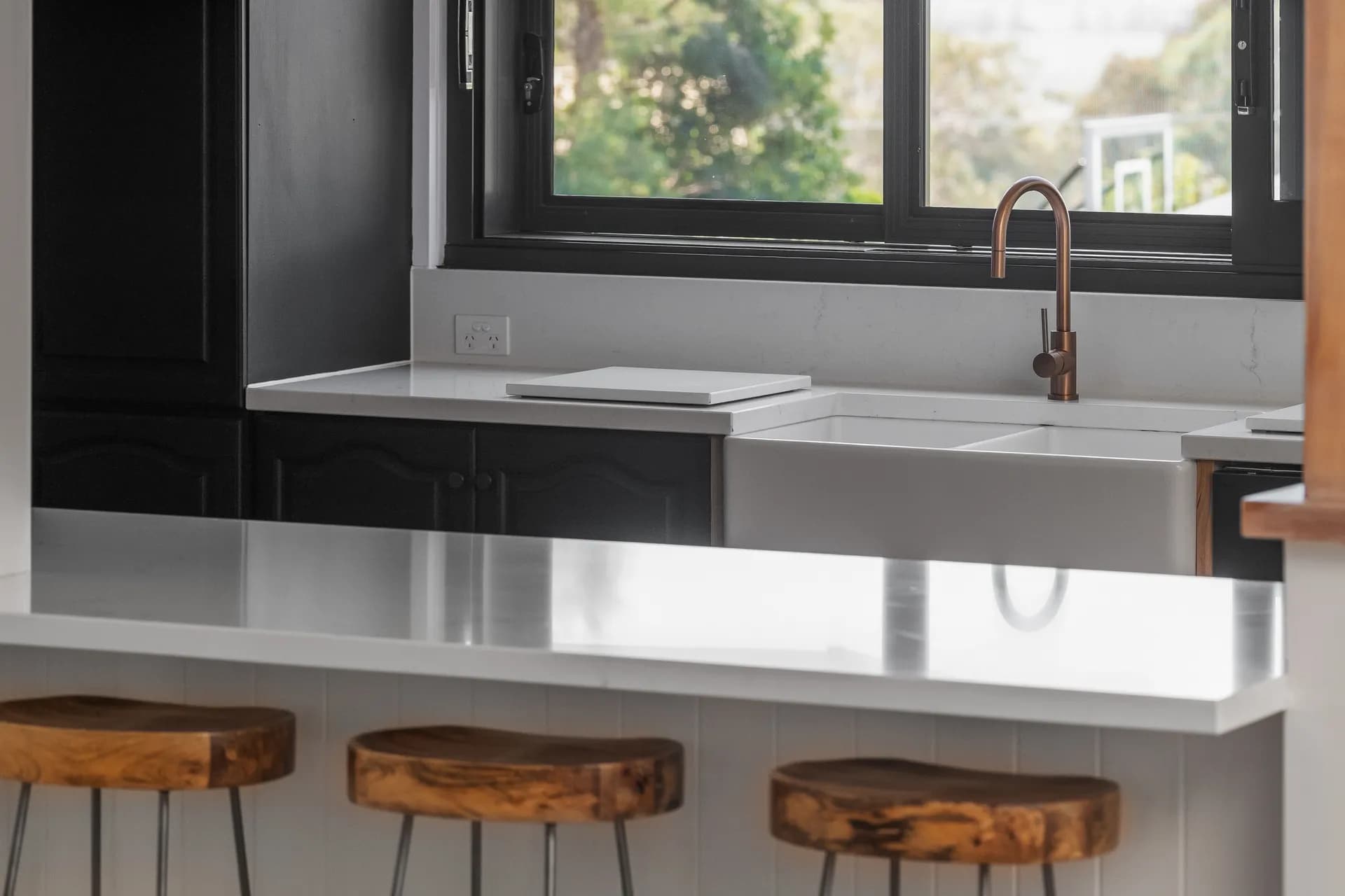 The Alpine House | Pool, Sauna + Basketball Court - Peachy Properties