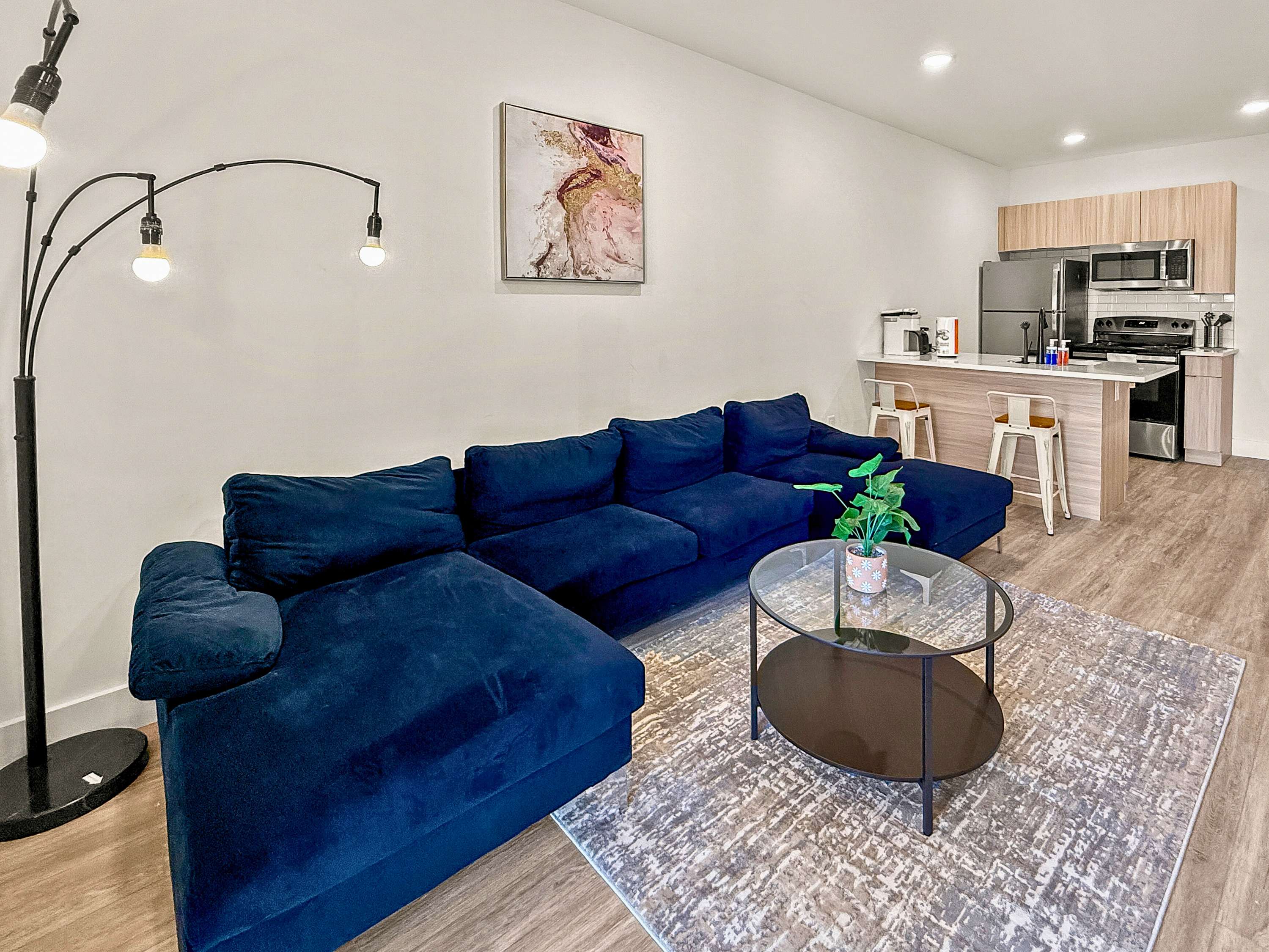 Charming Urban Retreat With Modern Comforts - Cozy And Inviting - Philadelphia, PA