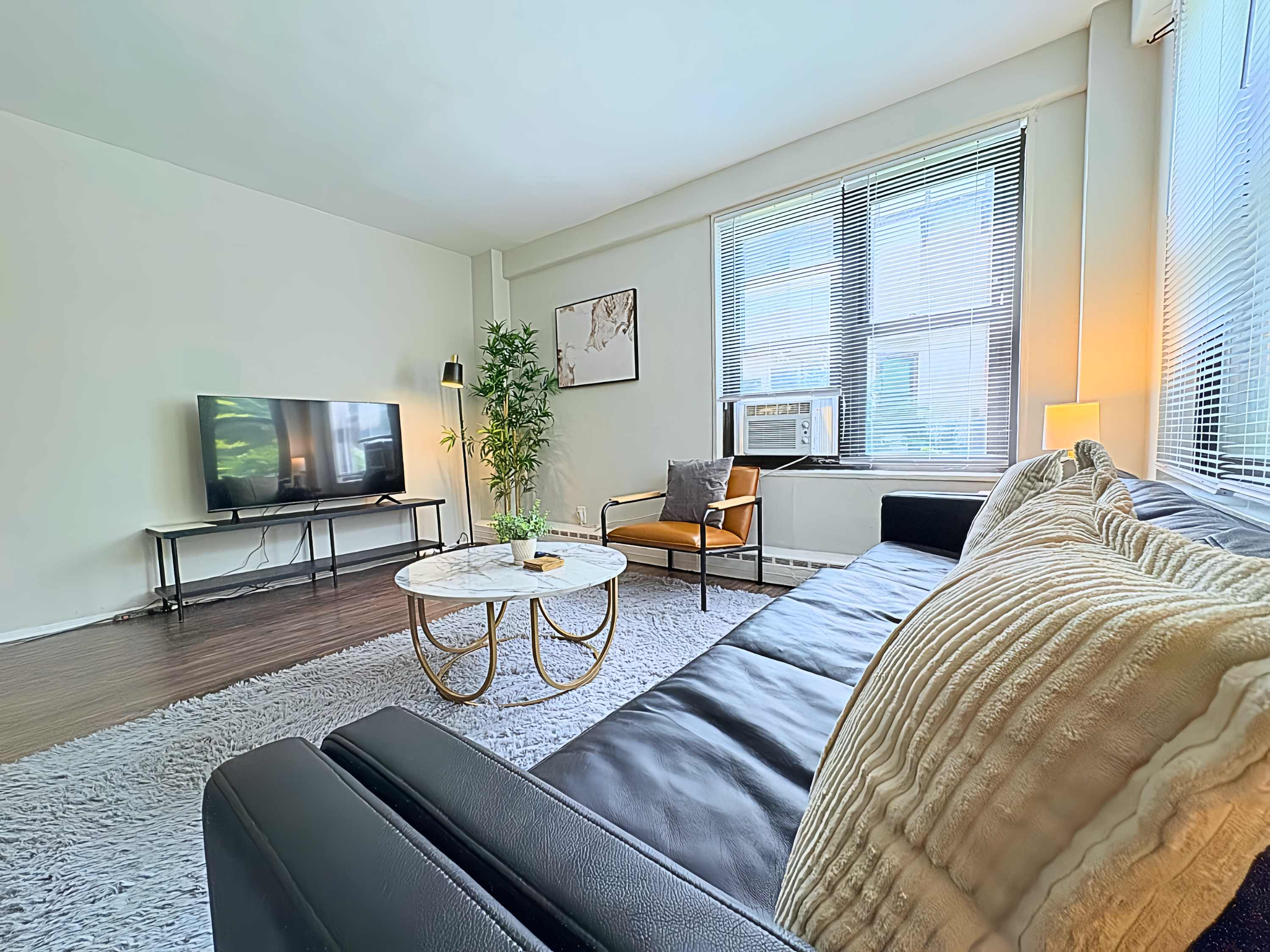 Sleek Luxe 1br In Vibrant Hyde Park - Chicago