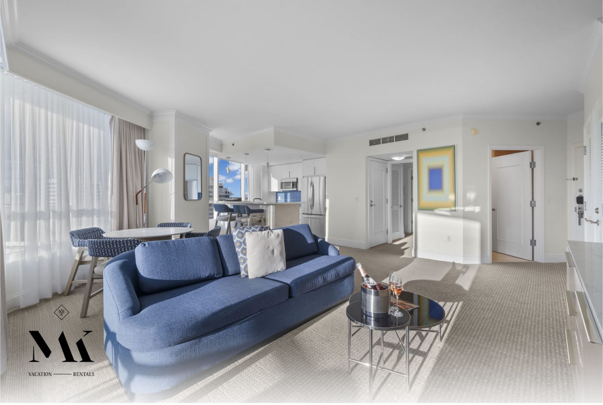 Stunning Pools And Award-winning Dining - Luxurious Coastal Haven - 