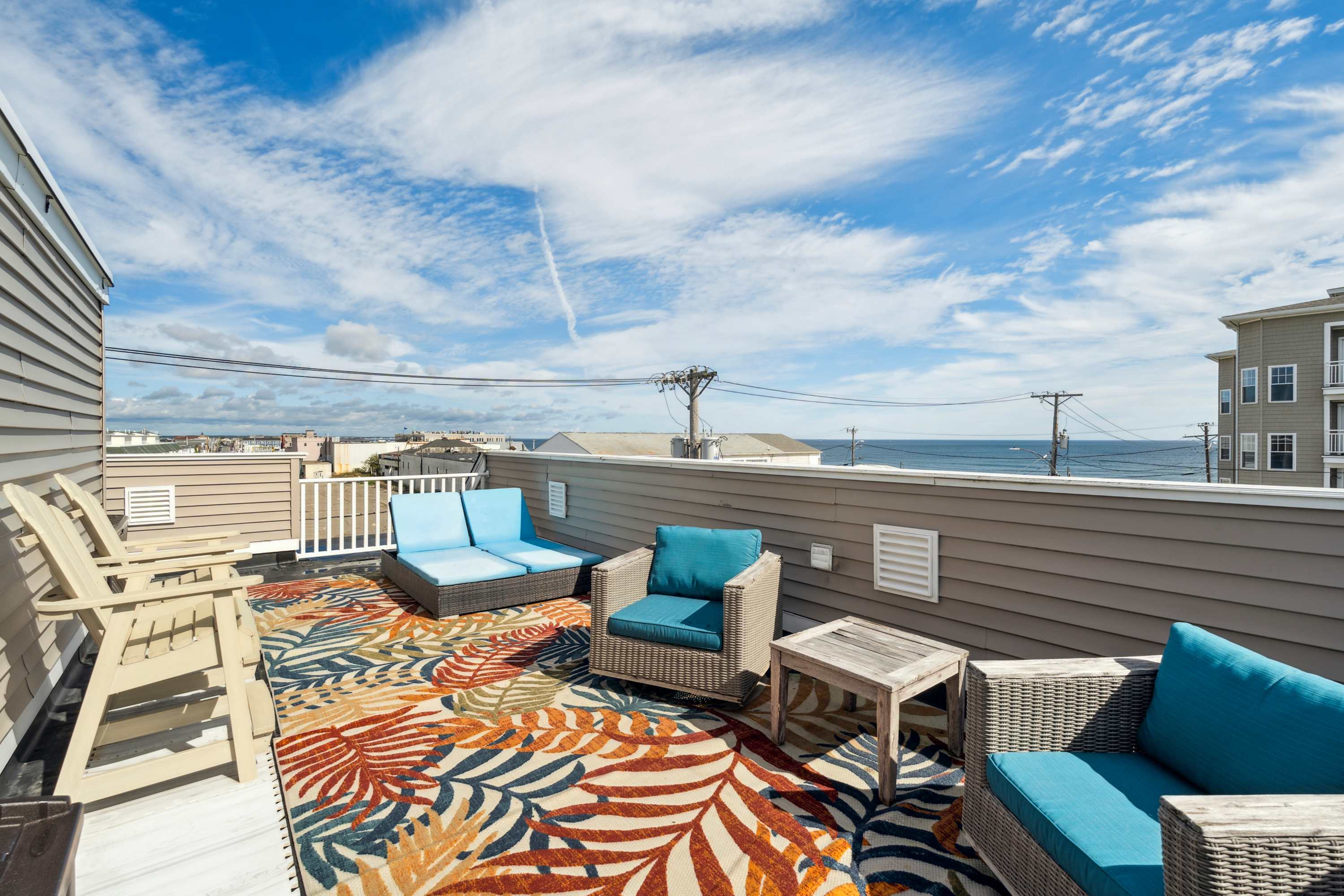 Rooftop Tide | Ocean Views | Gas Fireplace - Salisbury, MA