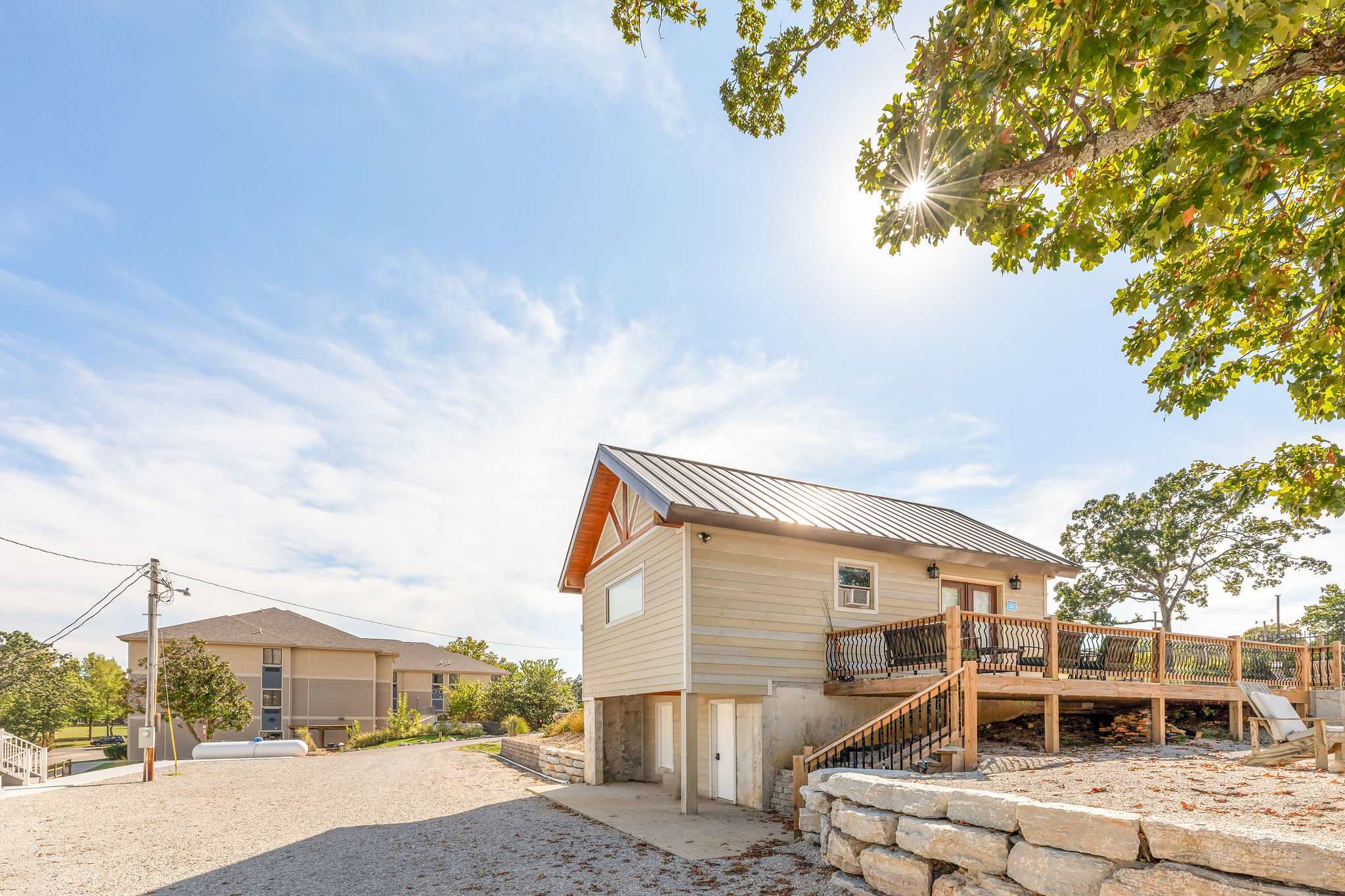 Lodge Pool House - Lakefront studio on the pool deck! - Branson Premier