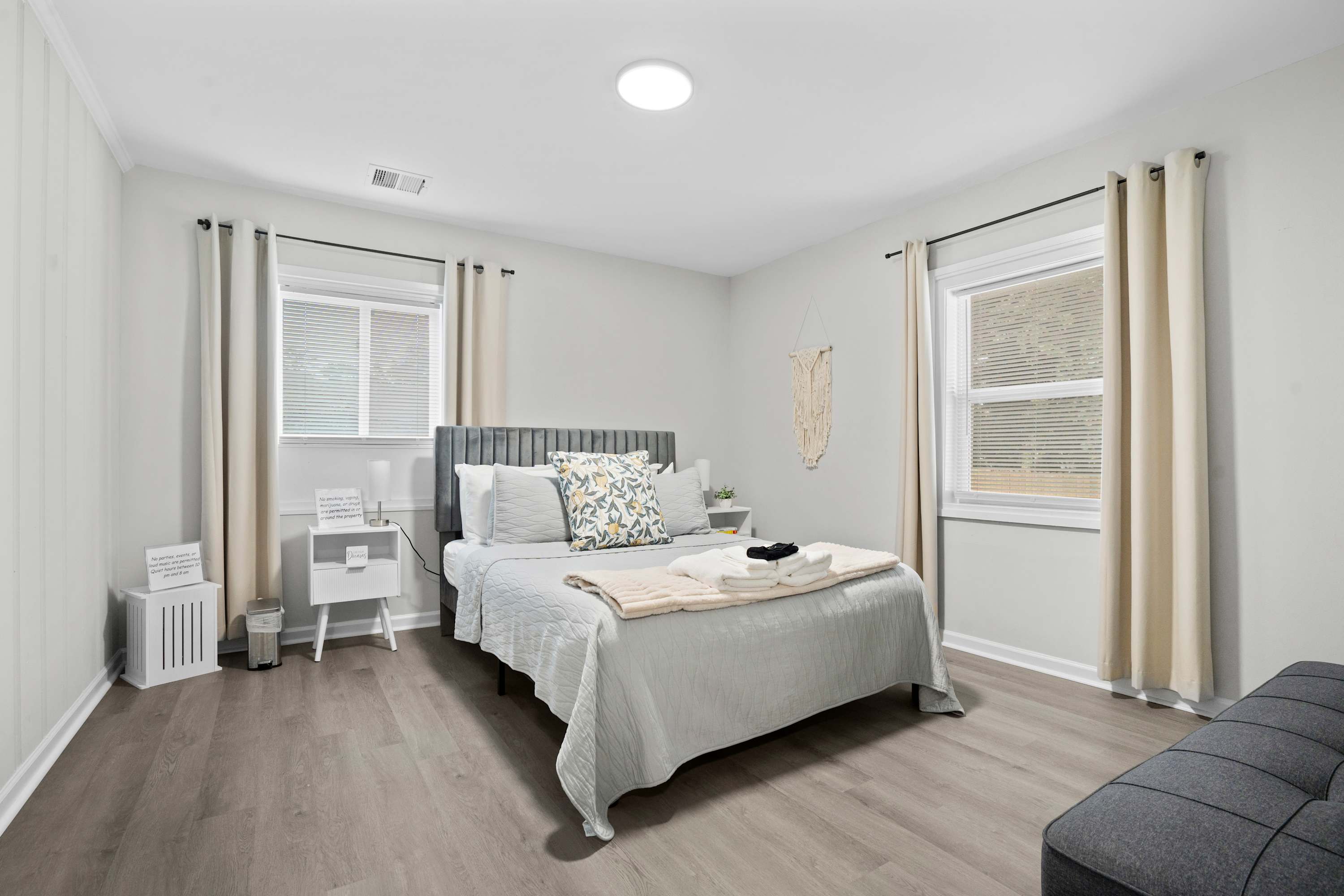 Fenced-in Backyard And Fully Stocked Kitchen - Cozy Urban Retreat - Raleigh, NC