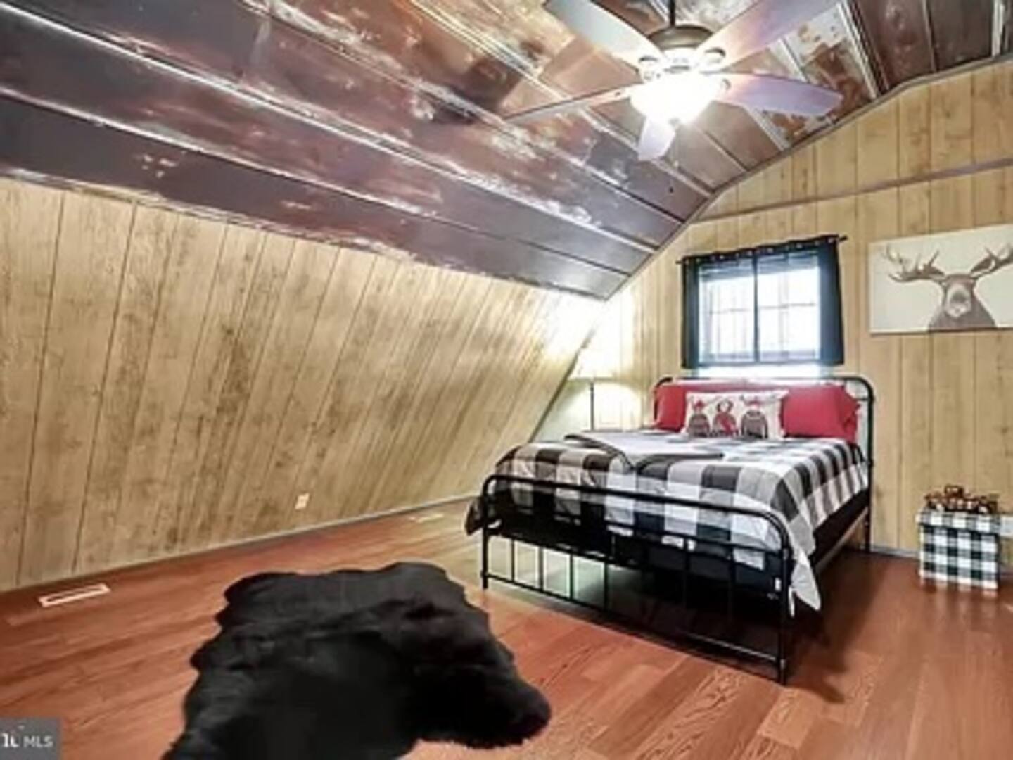 The Barn - Blue Maple