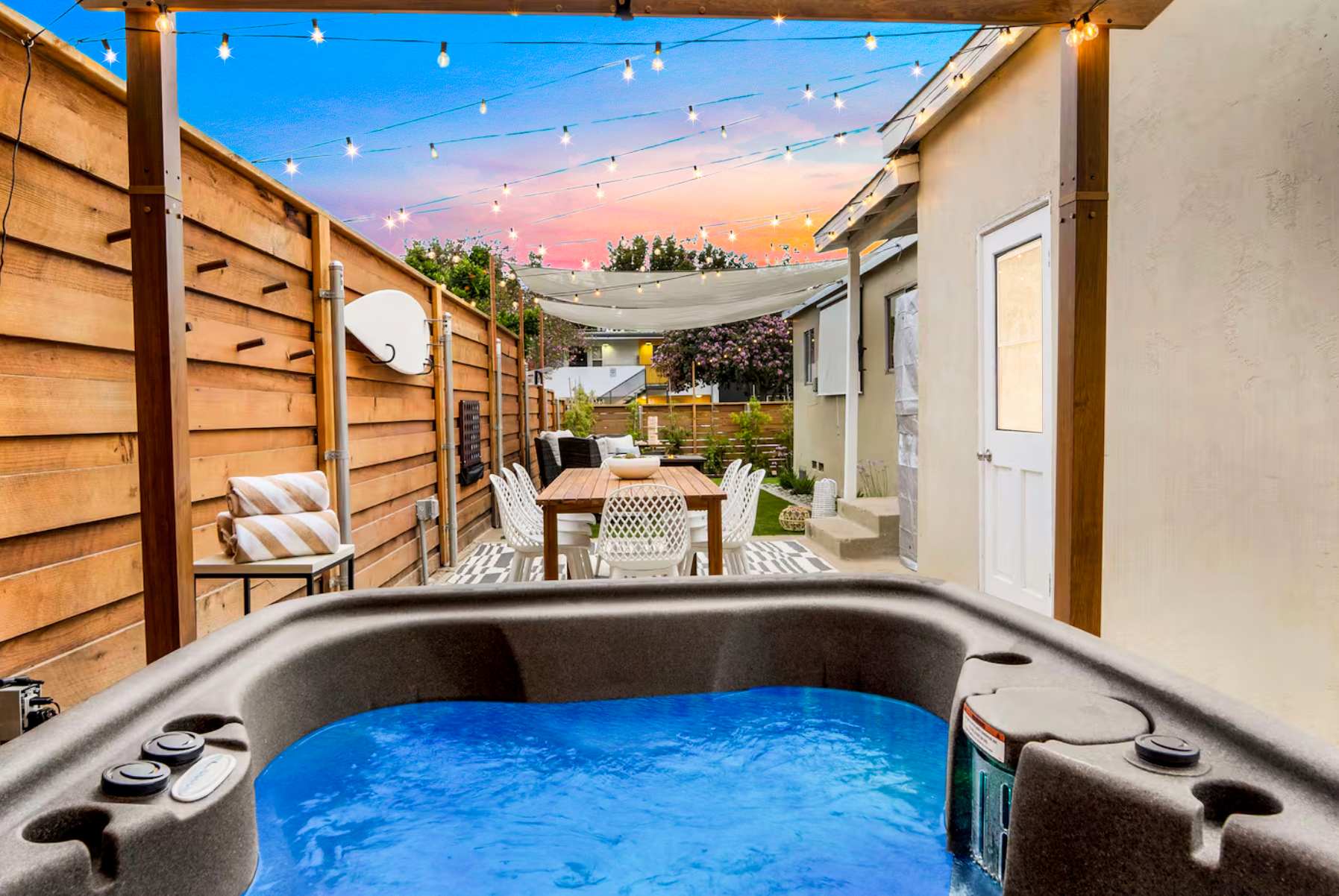 Spacious Oasis With Private Hot Tub And Outdoor Theatre - Inviting Retreat - San Diego, CA