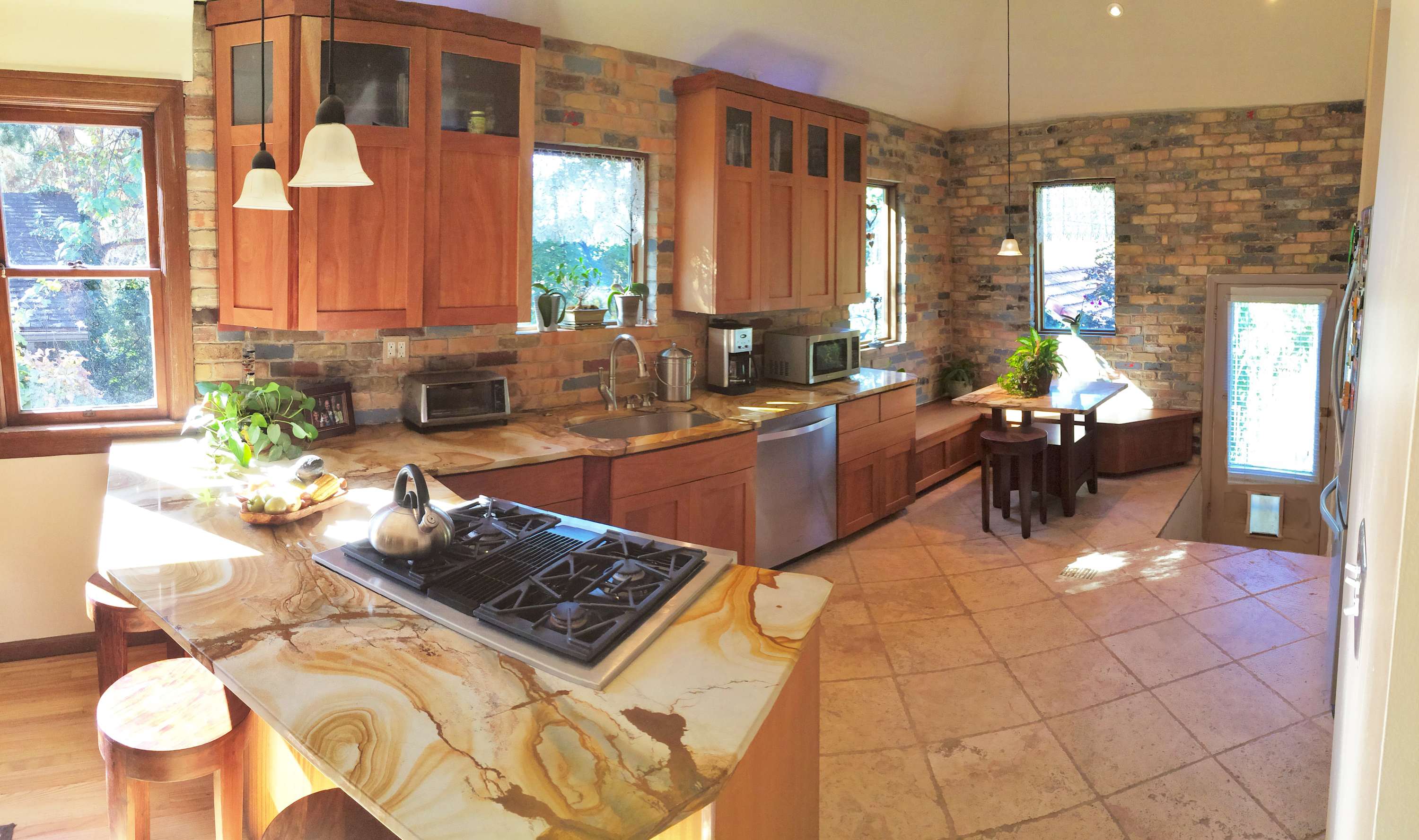 Charming Tudor With Outdoor Theater And Vineyard - Elegant Retreat - Salt Lake City, UT