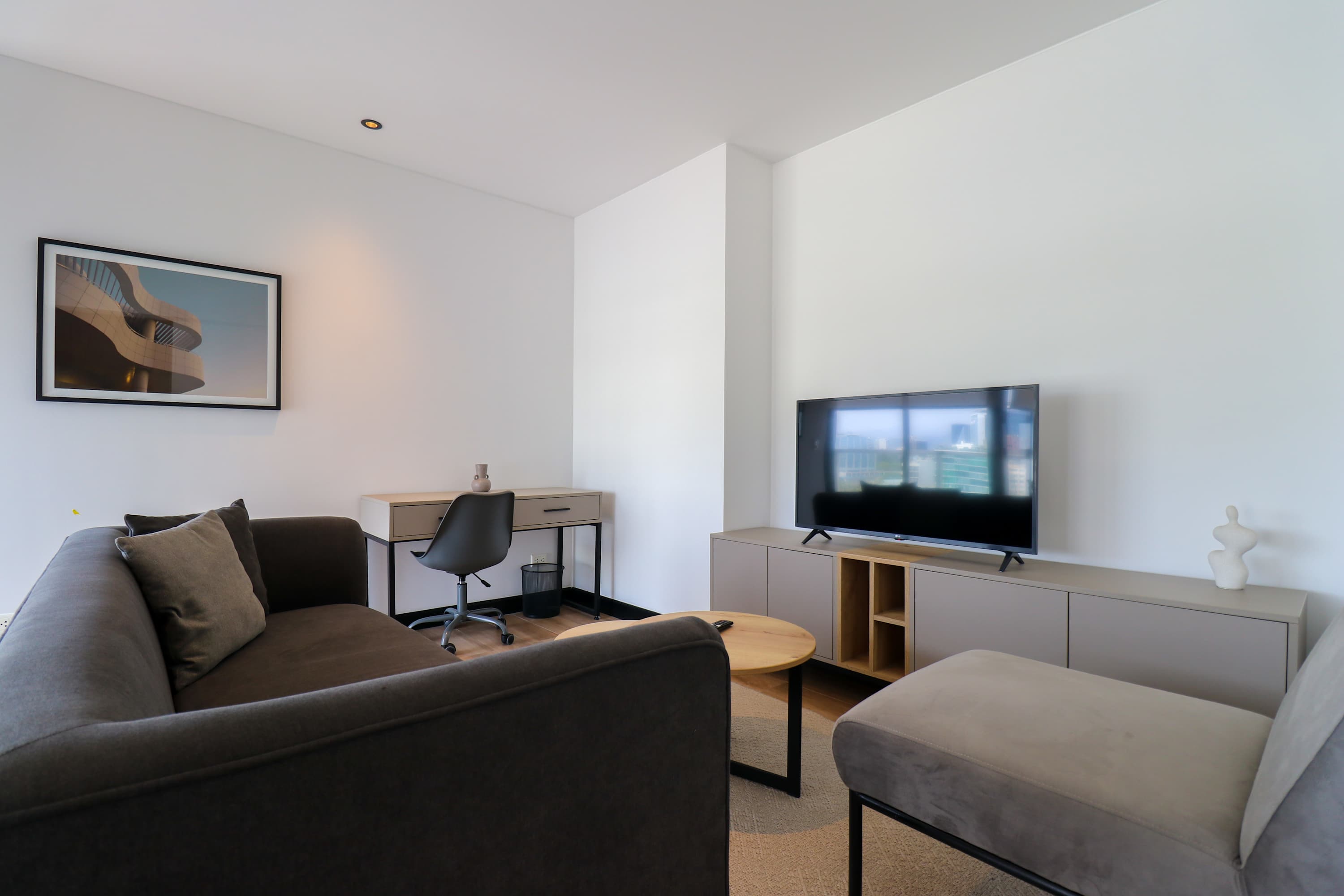 W* | Sunlit 1br In The Heart Of San Isidro - Peru