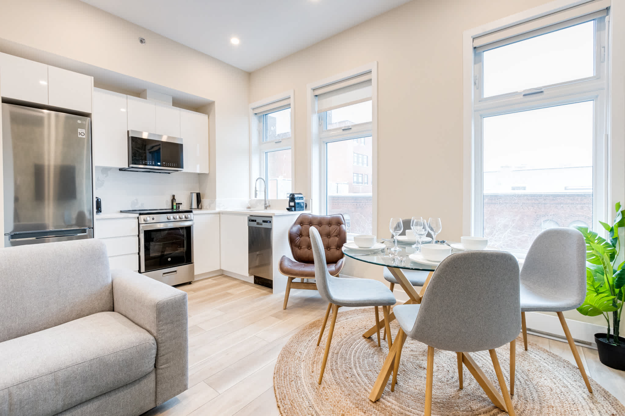 Luxurious Rooftop Patio And Smart Amenities - Amazing Urban Retreat - Montreal