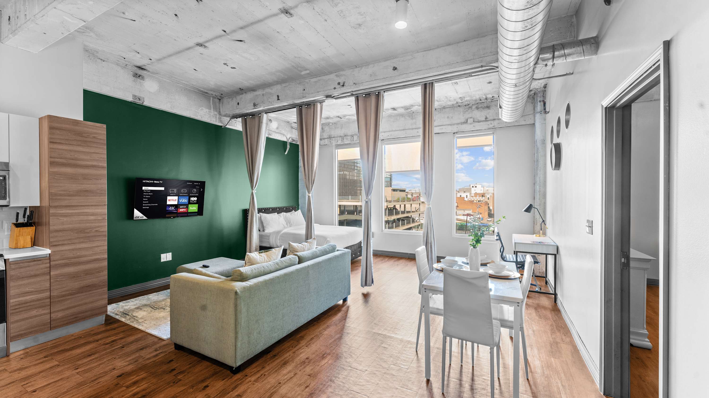 3br Loft Near Convention Center + Breakfast + Pool - Dallas, TX