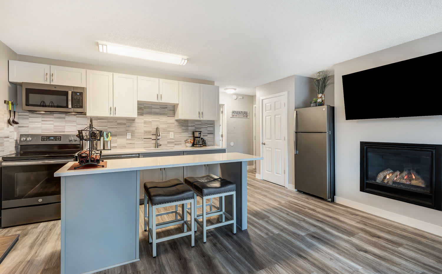 Newly Remodeled Top-floor Condo Near Downtown Bend - Bend, OR