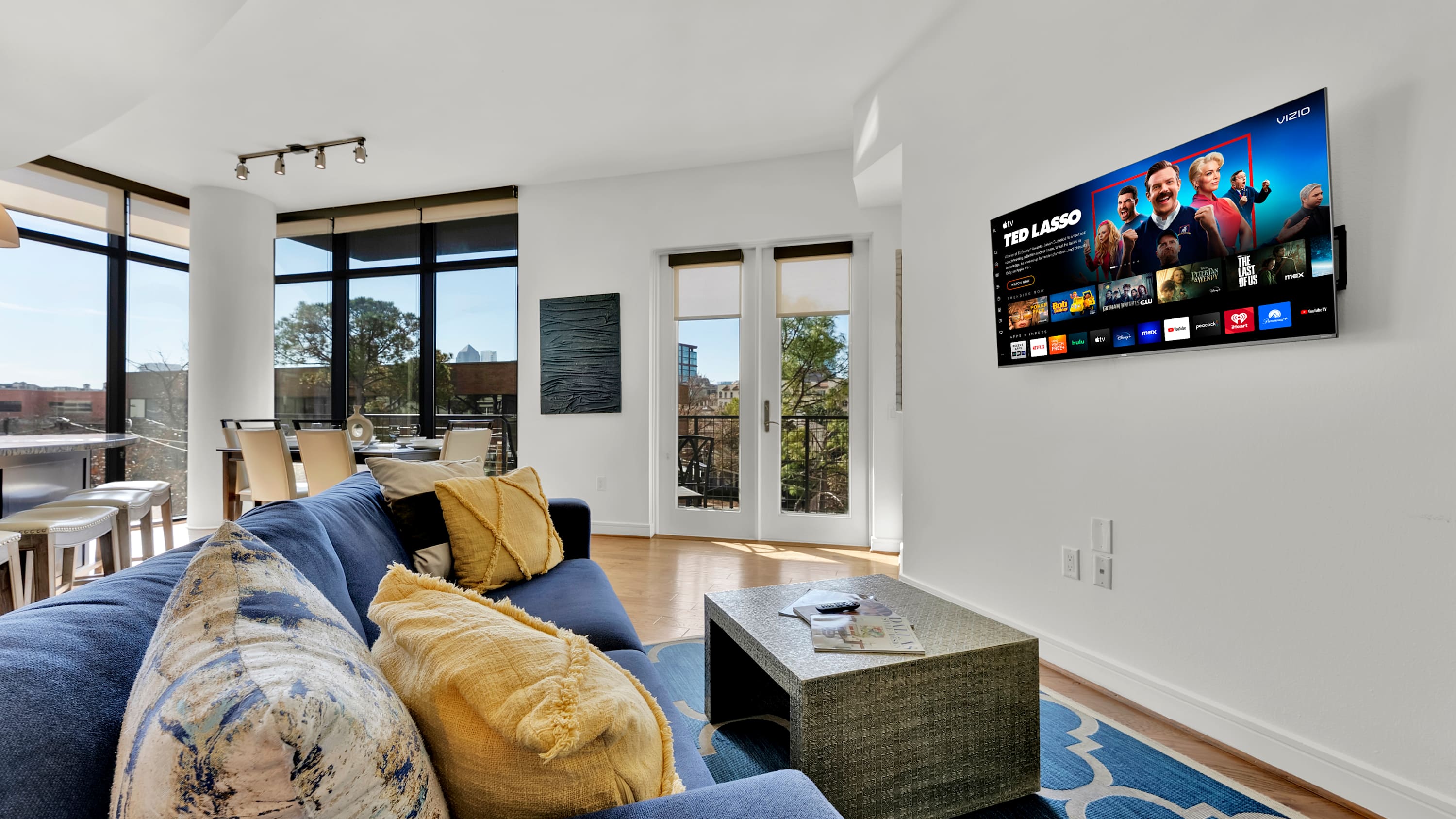 Uptown Dallas 3br | Rooftop, Pool, Gym & Parking - Dallas, TX