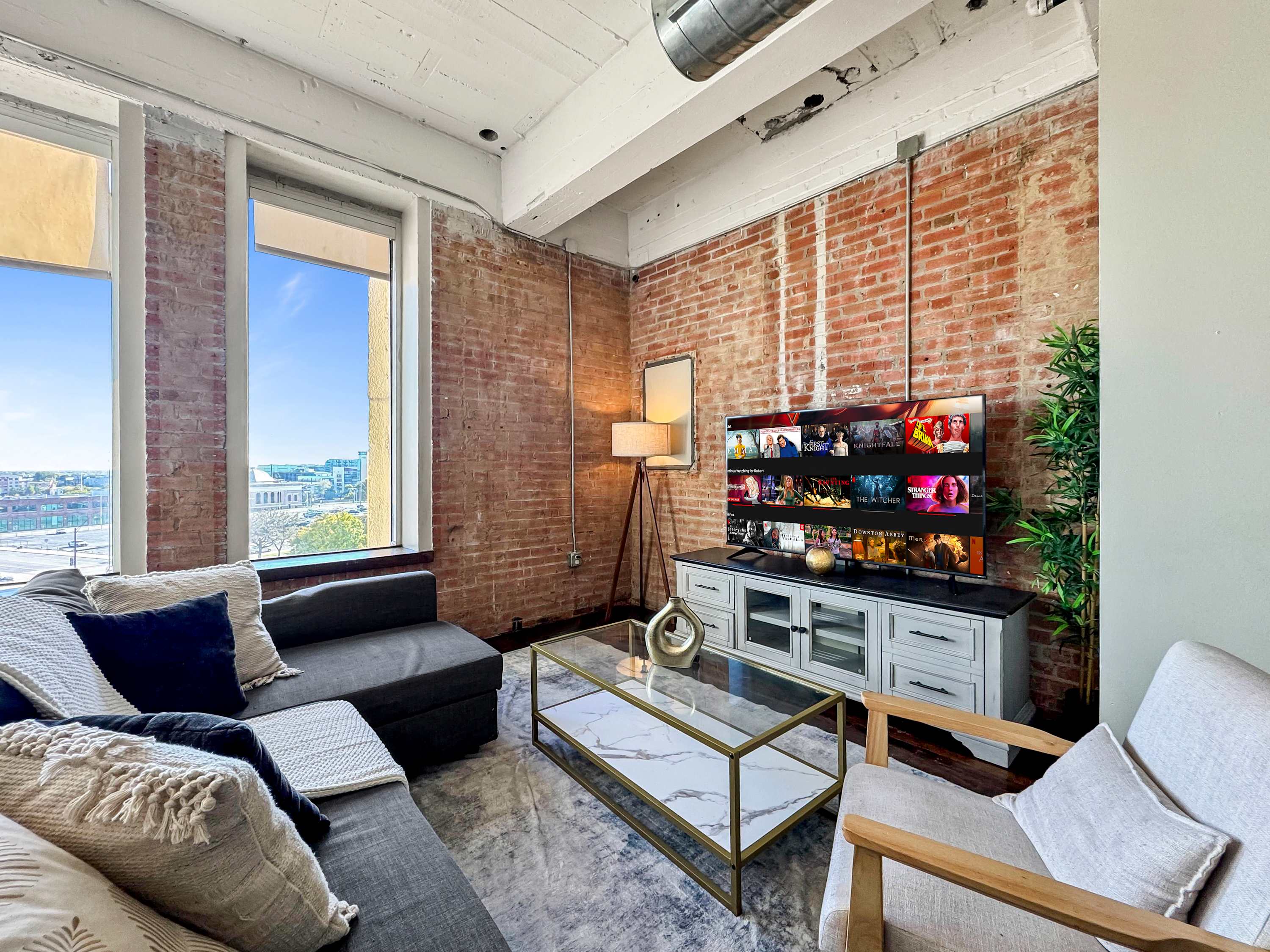 Stylish 3br Dt Dallas | Sleeps 10 | Valetparking - Dallas, TX