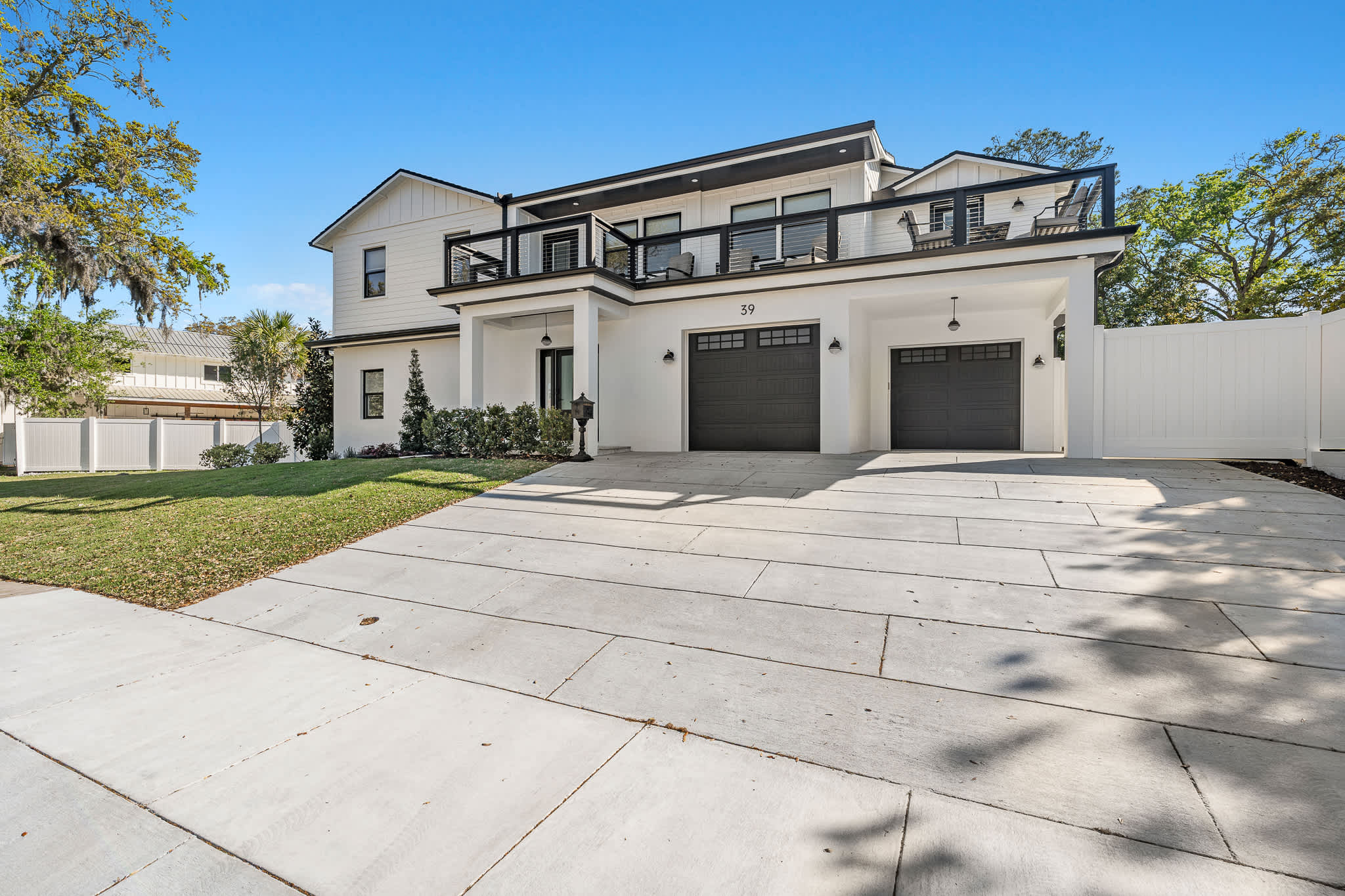 Pool House, Outdoor Kitchen, Dining Area, Dog Friendly, 3 Bedroom Suites. Perfect Summer Home! - St. Augustine, FL