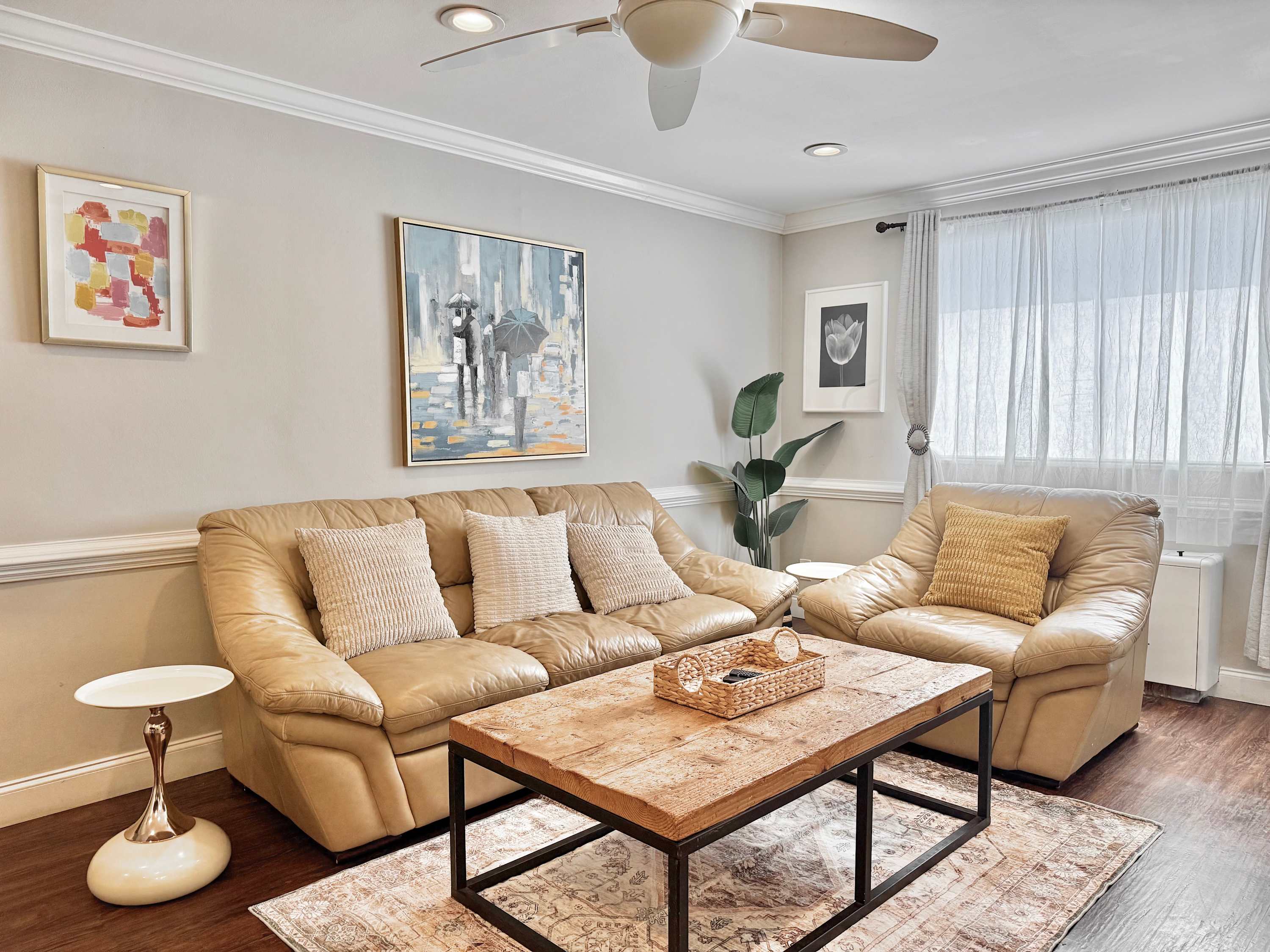 Stunning City Views And Spacious Living - Stylish Downtown Oasis - Atlanta, GA