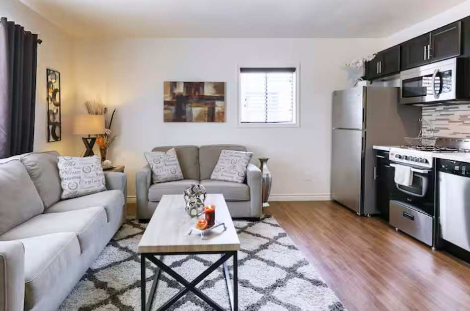 Downtown Apartment With Patio, Parking & Modern Kitchen - Los Angeles, CA