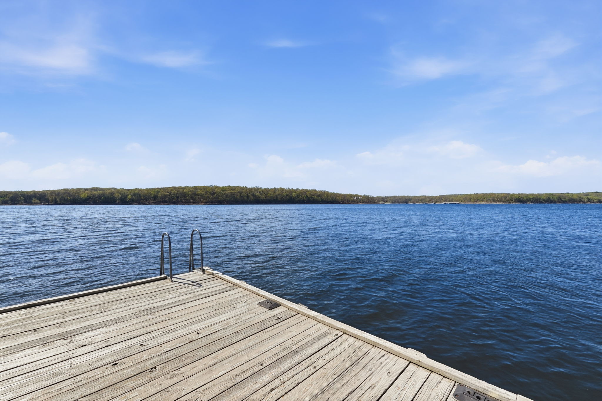 Quail Cove 1 - Lakefront Studio Boat Slip - Branson Premier