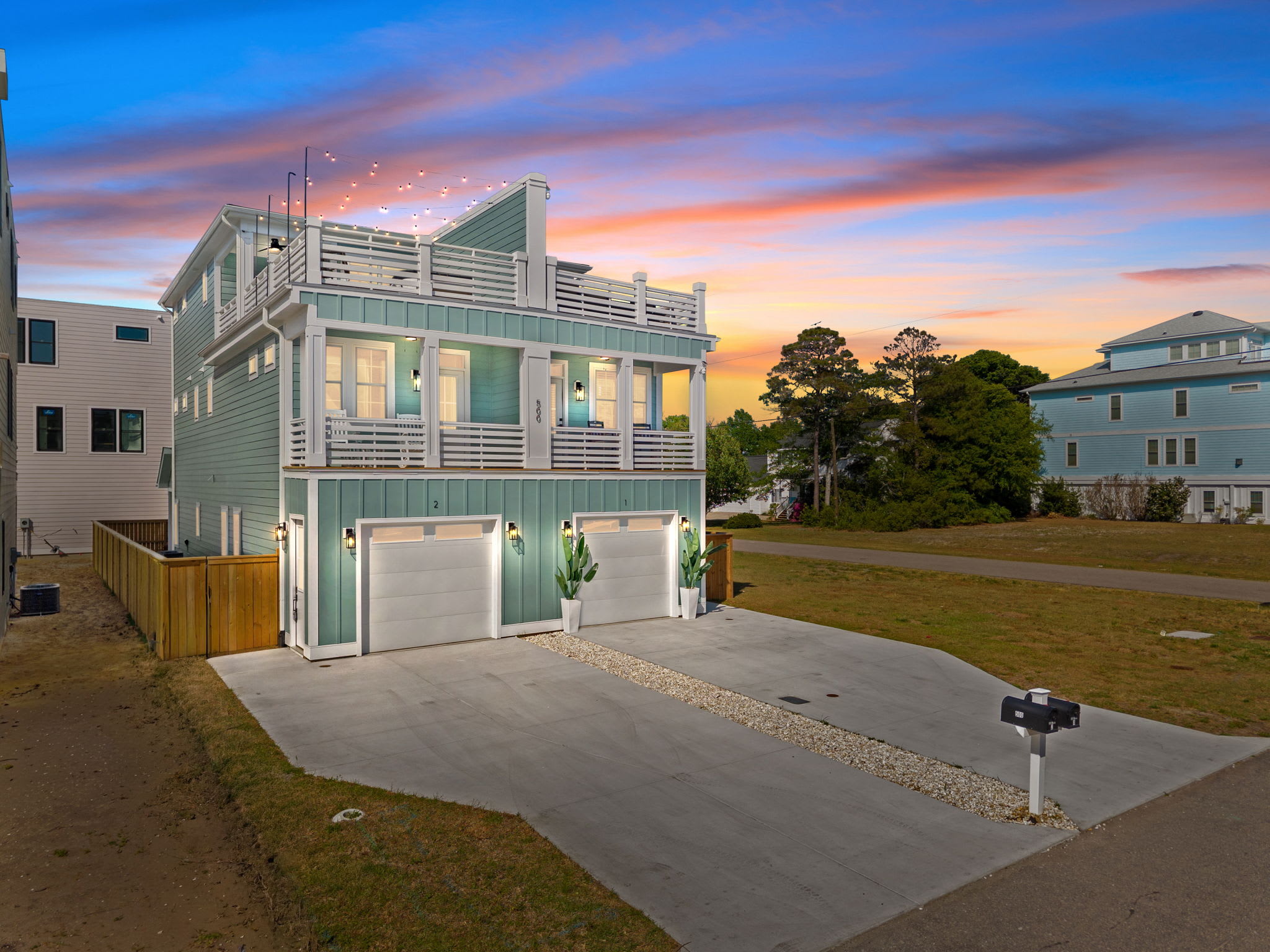 Salt & Sky | Rooftop Hot Tub | Carolina Beach - Carolina Beach, NC