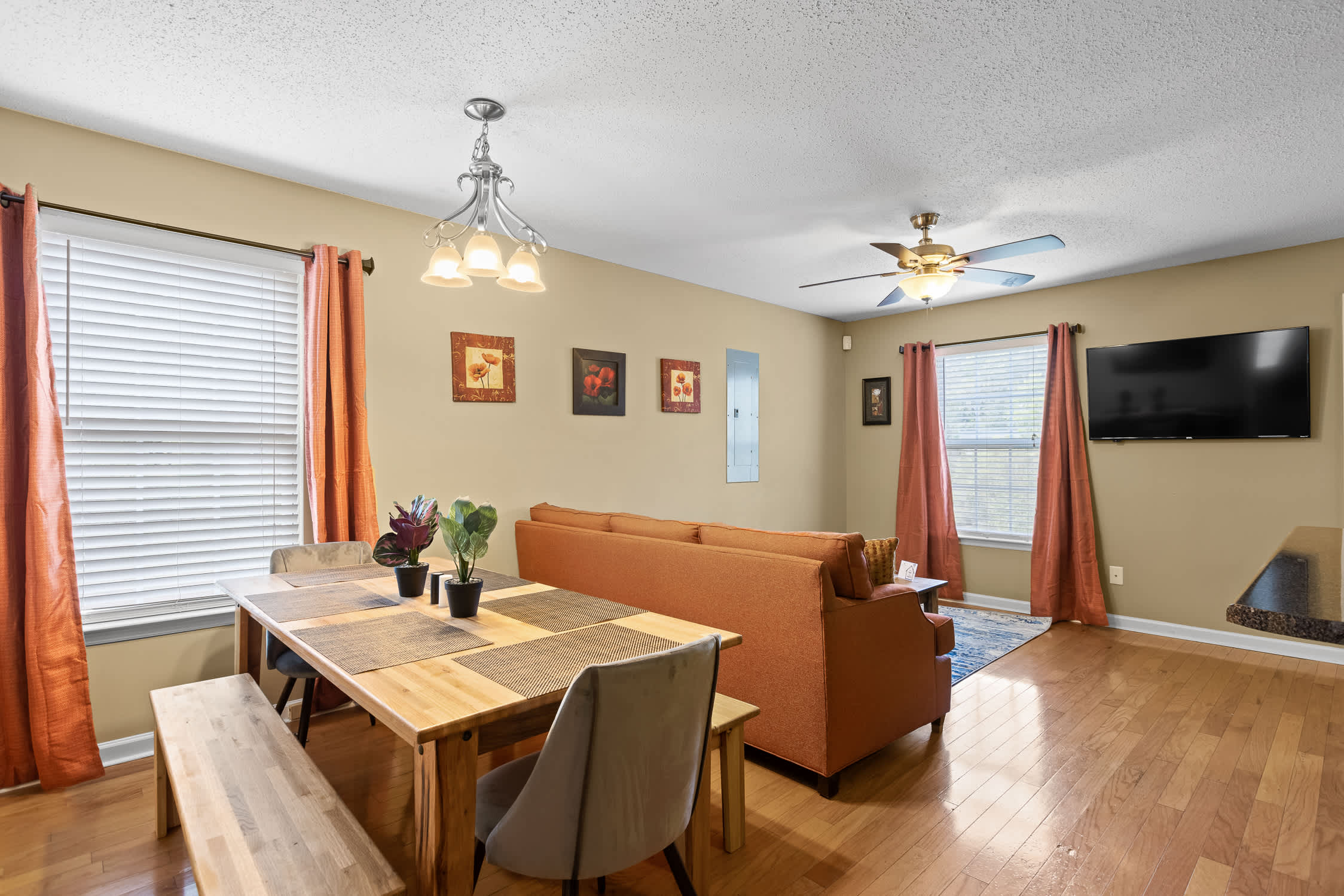 Mins To Downtown! Deck & Firepit - Elmwood Retreat - Chattanooga, TN
