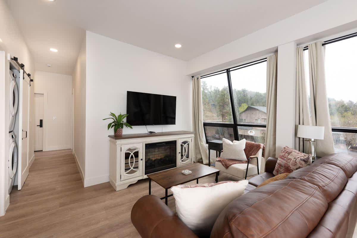 Cozy Condo With Beautiful View Of Evergreen! - Evergreen, CO