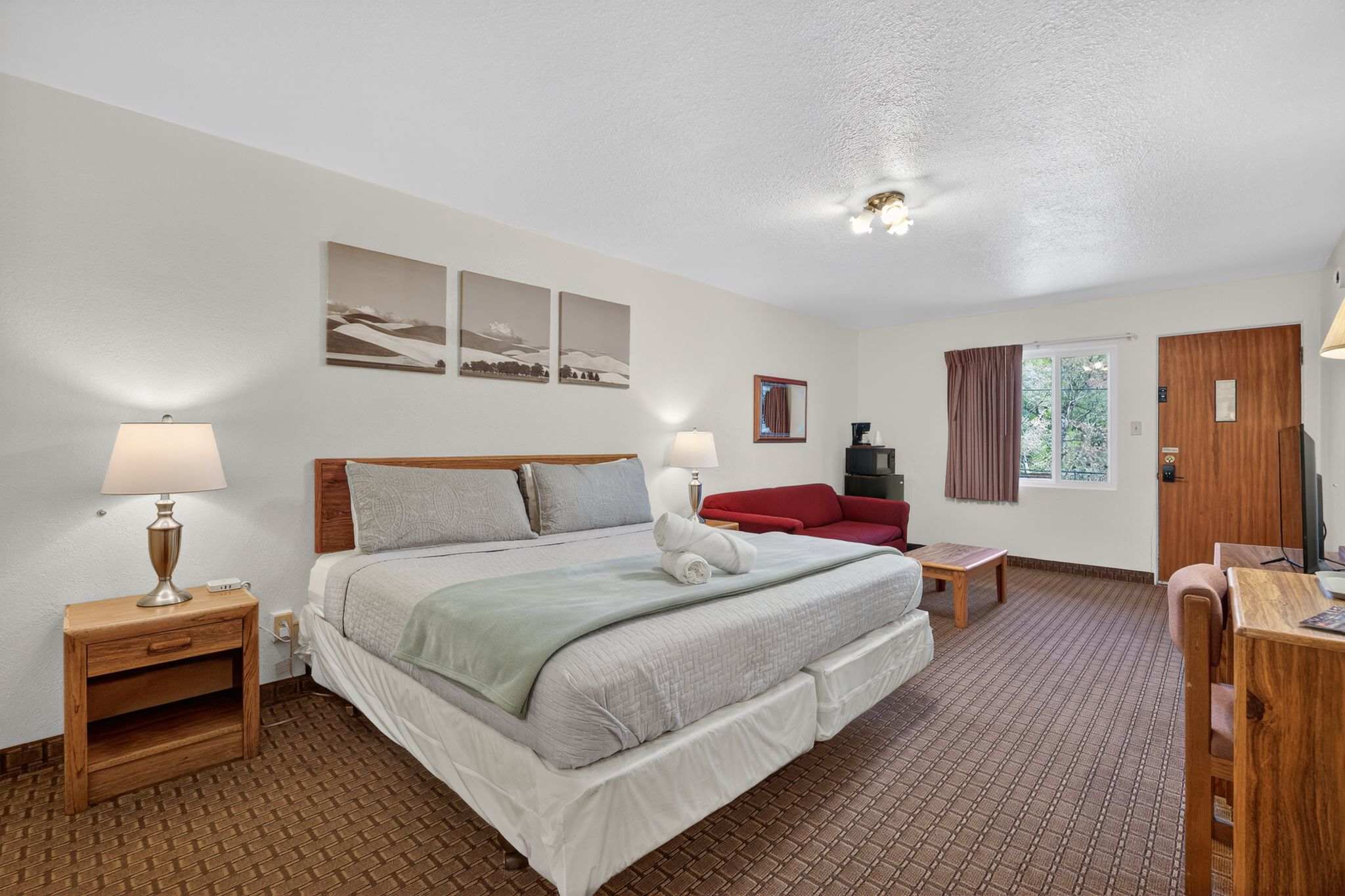 Eagle Motel Suite 107 - Colorado Springs, CO