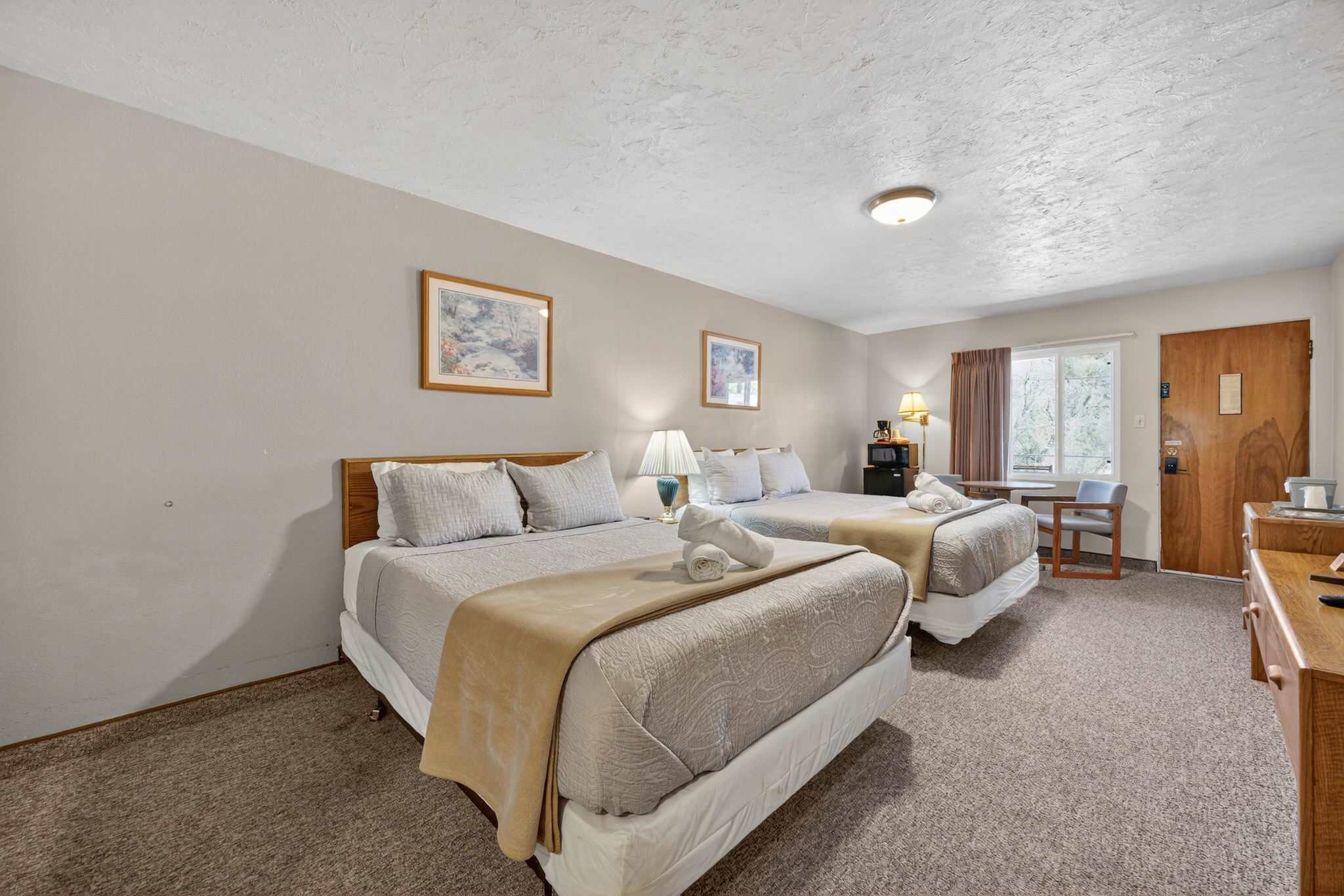 Eagle Motel Suite 111 - Colorado Springs, CO