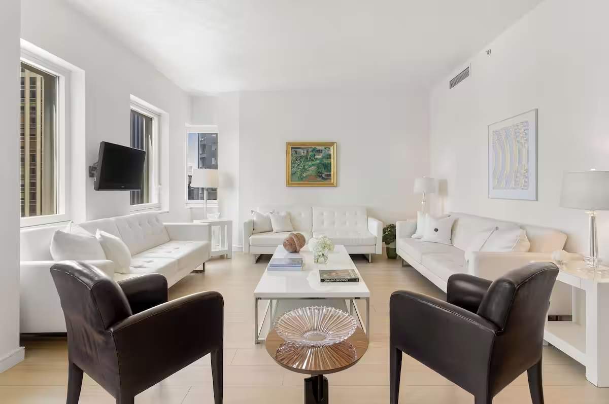 Spectacular City Views And Luxury Amenities - Stunning Designer Penthouse - Queens, NY