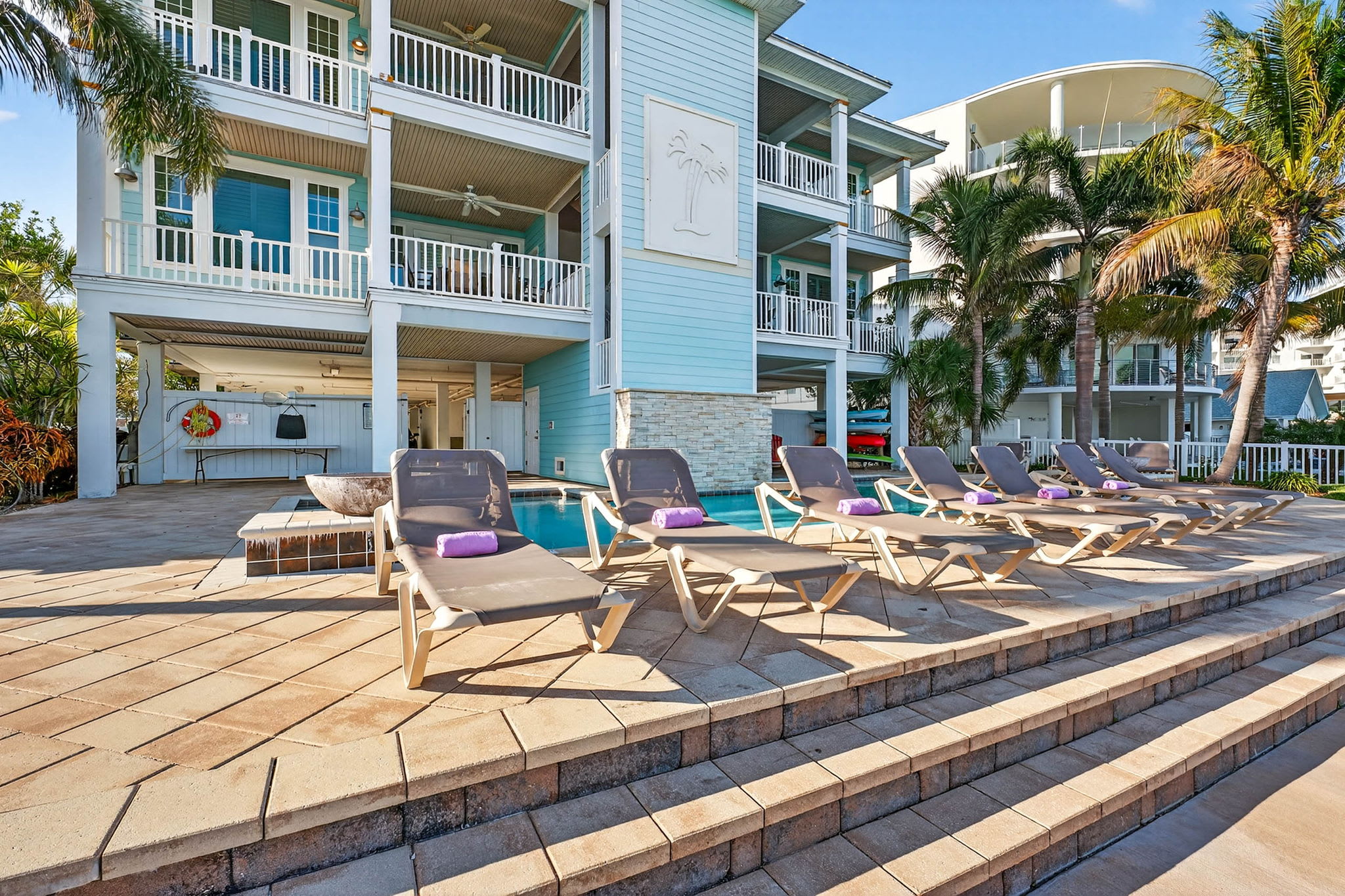 Treasure Trove Mermaid 4br Waterfront Condo - Treasure Island, FL
