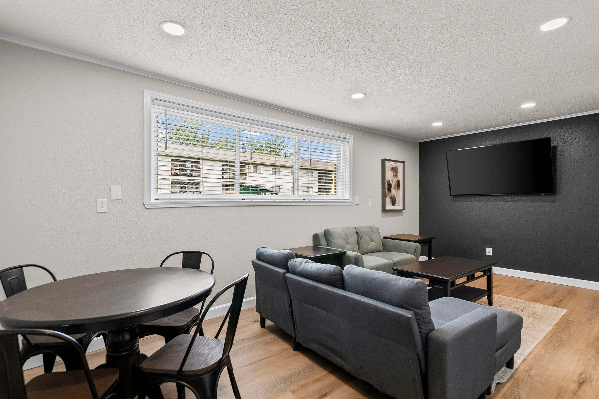 Newly Renovated Unit In Central Spfld! #103 - Springfield, IL