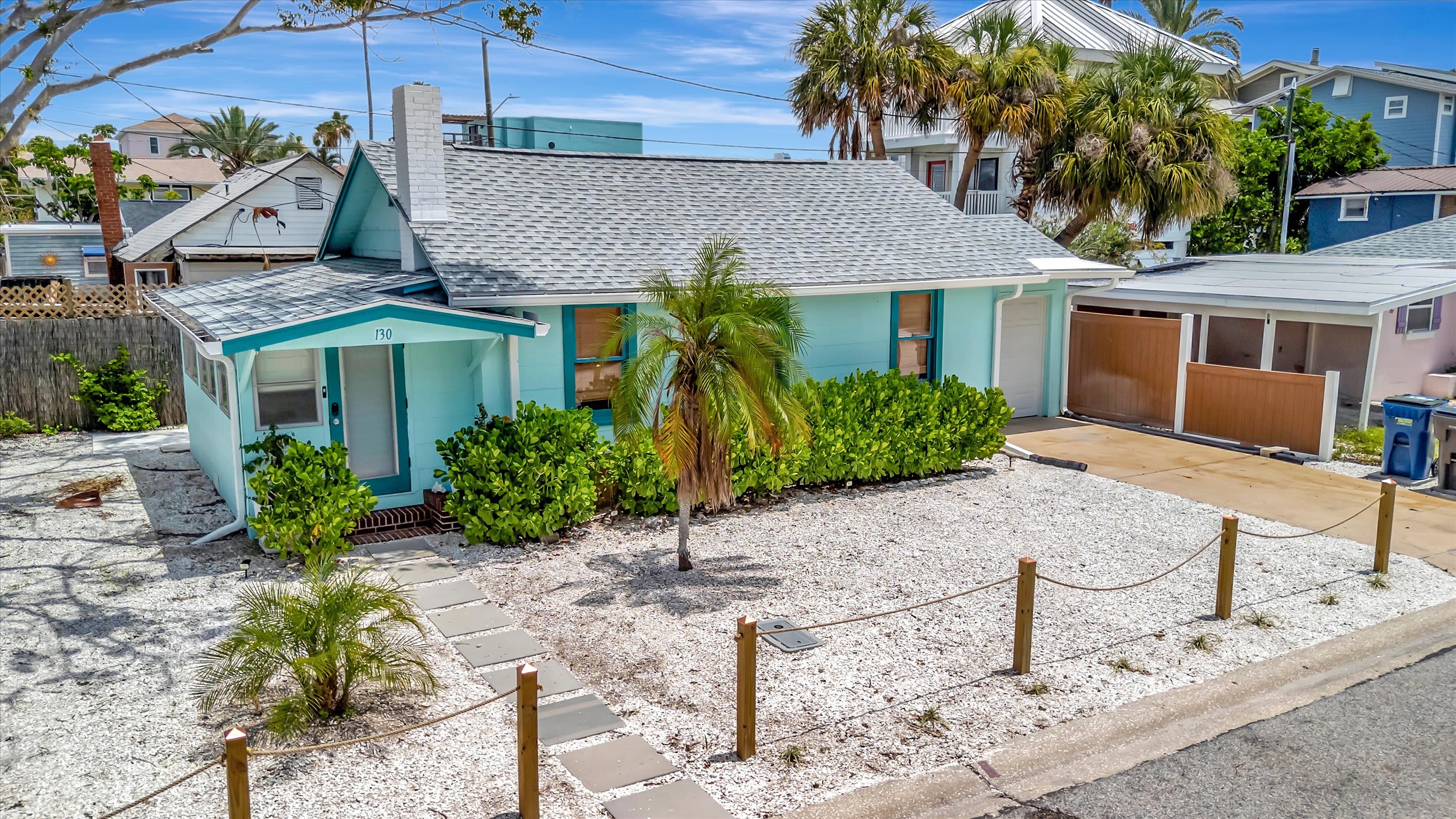 2-min Beach Walk | 2br Bungalow - Treasure Island, FL