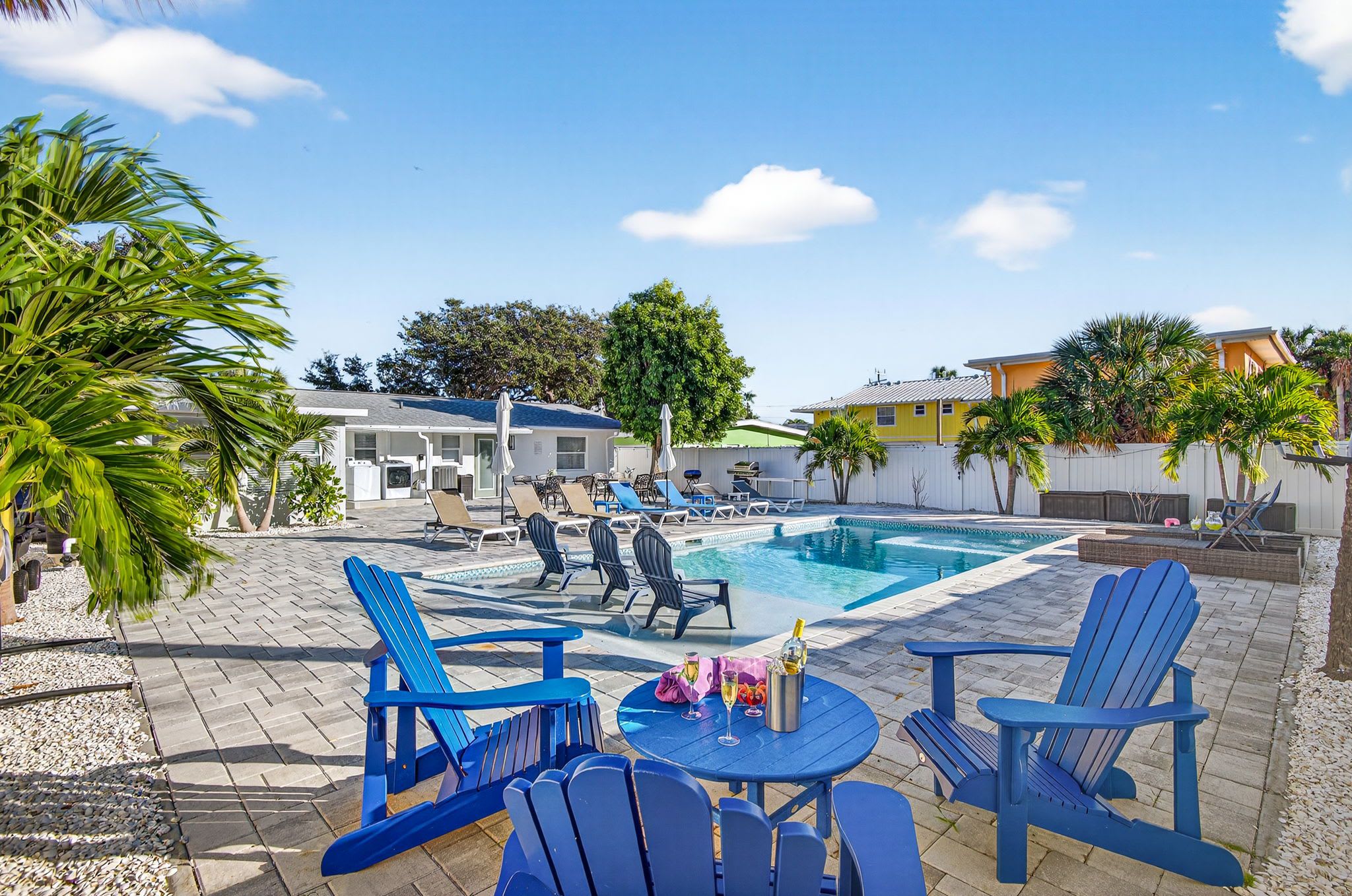 4 Bedroom Beach House With Private Pool, Spa In Irb! - Indian Rocks Beach, FL