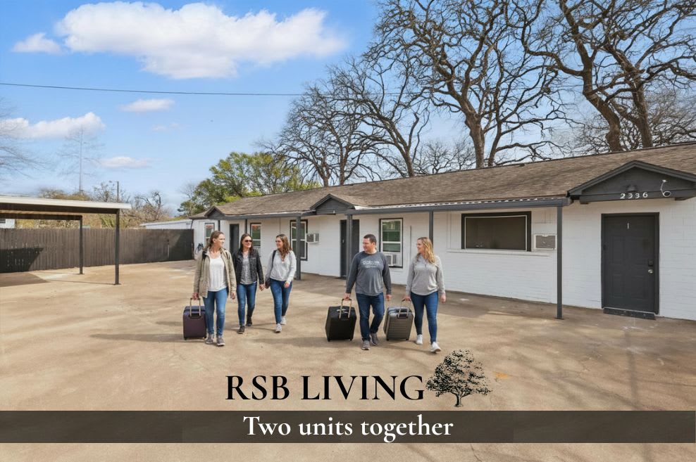 Spacious Backyard And Hot Tub - Stylish Family Retreat - Fort Worth, TX