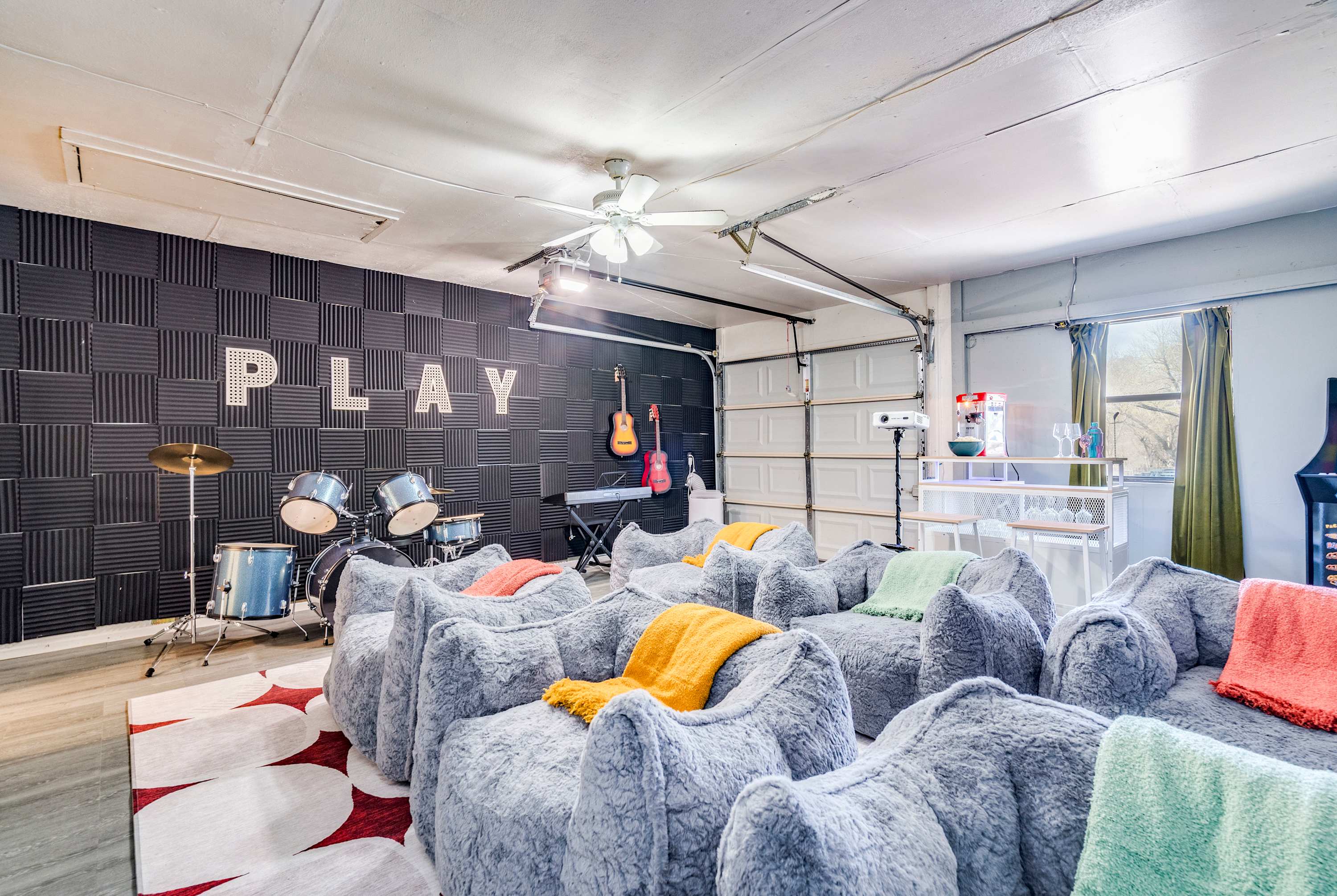 Rockstar Home - Jam Garage Theater & Music Room - Austin, TX