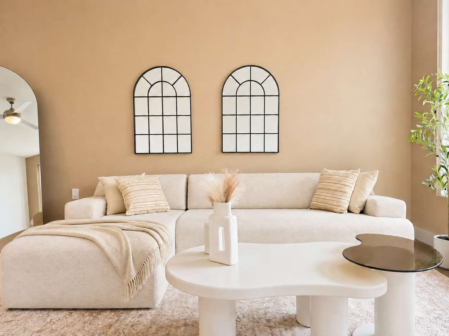 Modern Apartment With Pool And Gym - Charming Orange County Retreat - Santa Ana, CA