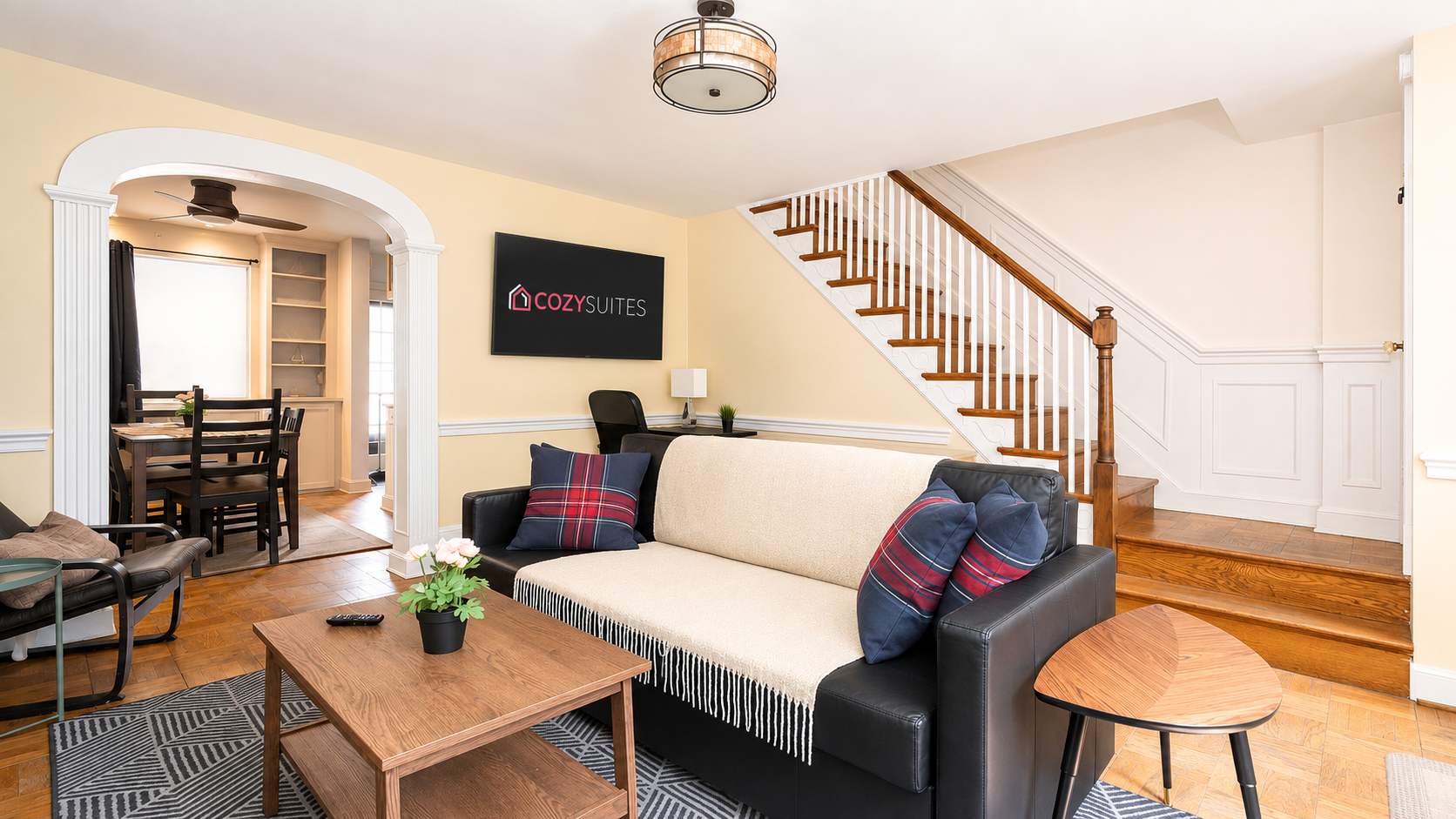 Spacious Living Area And Smart Amenities - Cozy Family Retreat - Alexandria, VA