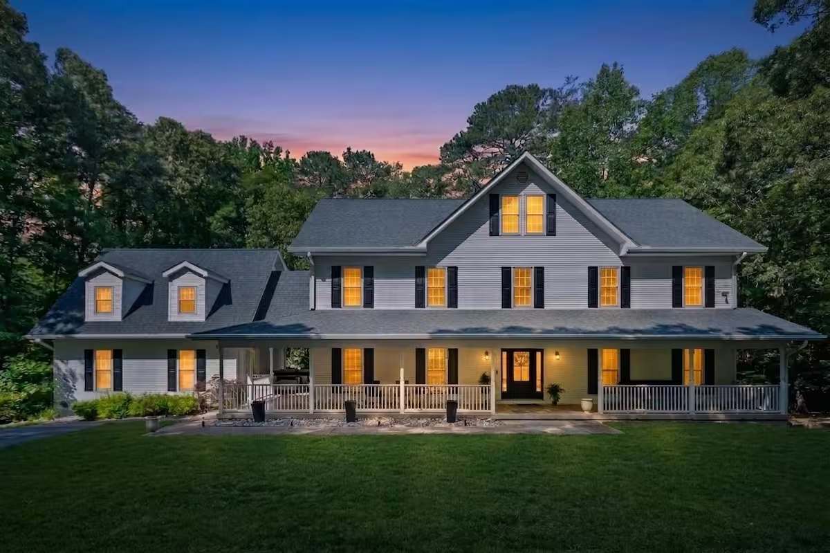 8bd Retreat | Hot Tub, Movie Room, Gym & Pool - Maryland
