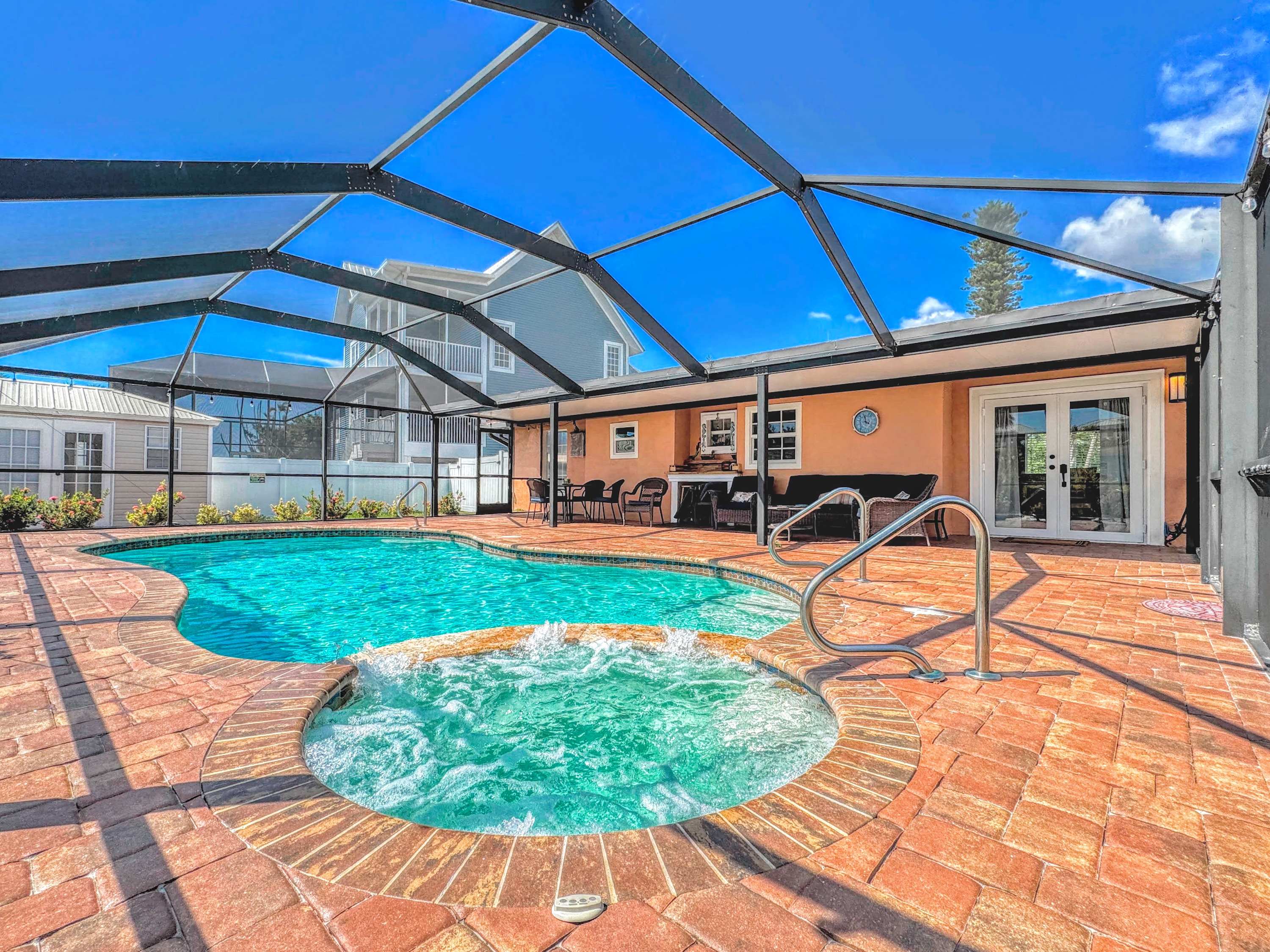 7834 Buccaneer Pet Friendly Pool Home Near Beach - Fort Myers Beach, FL