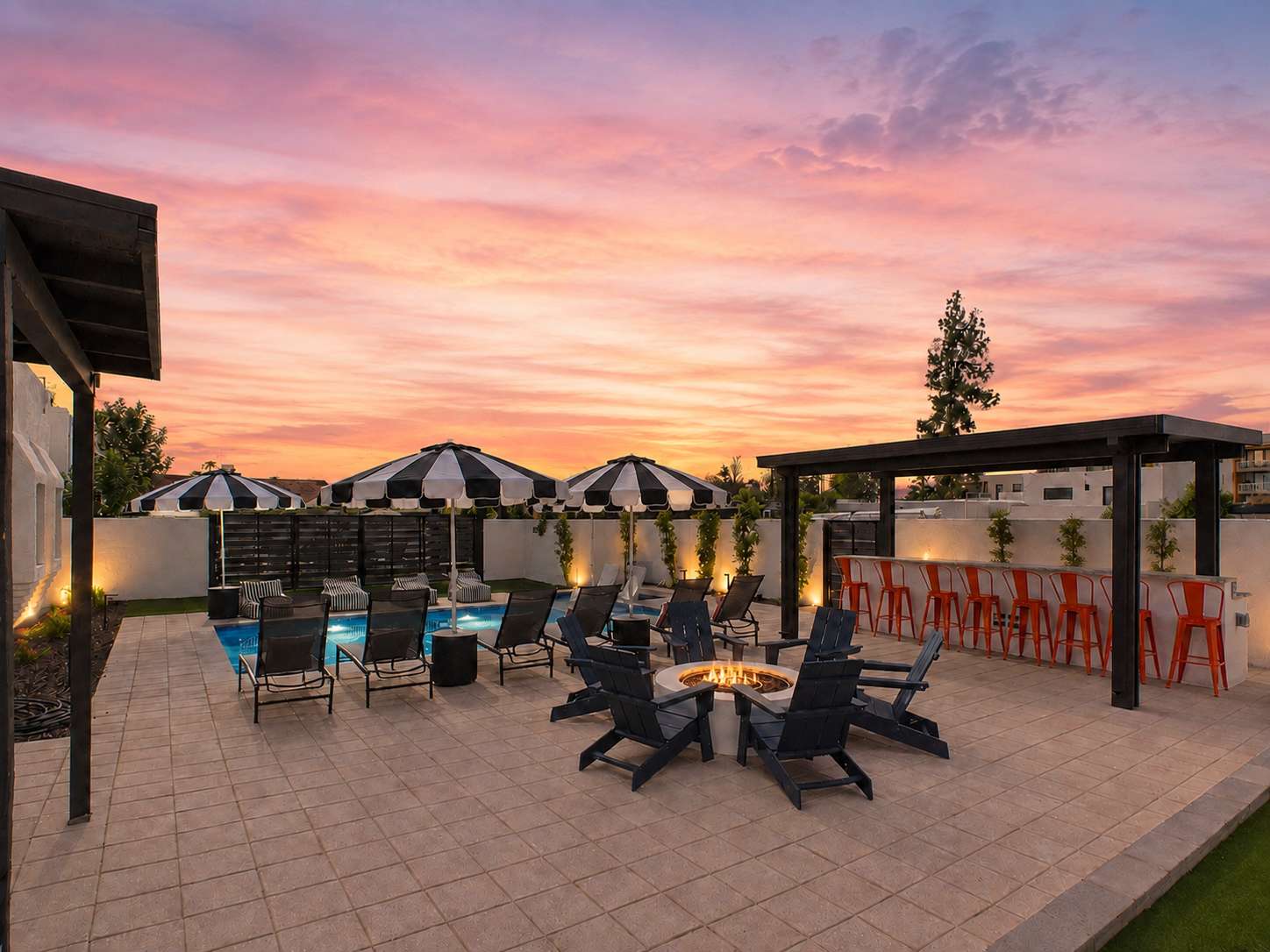 Synergy 2 Pools Directly In The Middle Of Old Town - Scottsdale, AZ